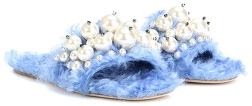Fuzzy Slides Trend | PS Fashion