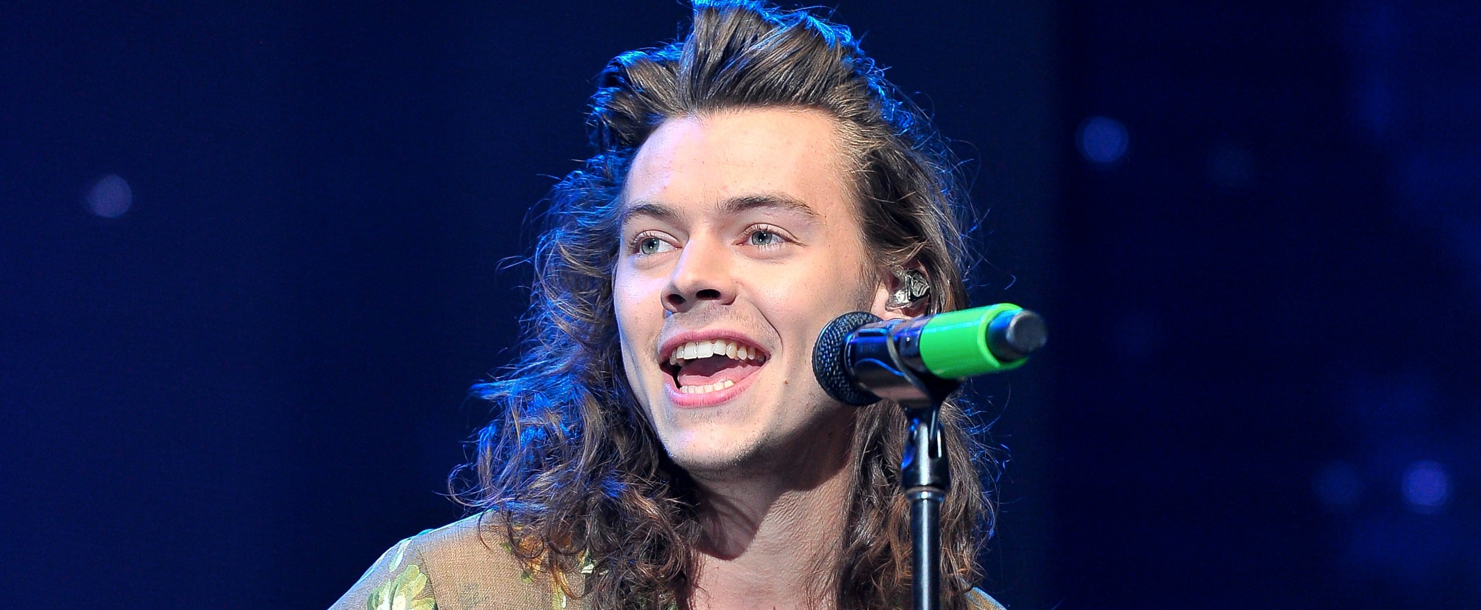 Harry Styles Talks About His Younger Fans in Rolling Stone | PS Celebrity