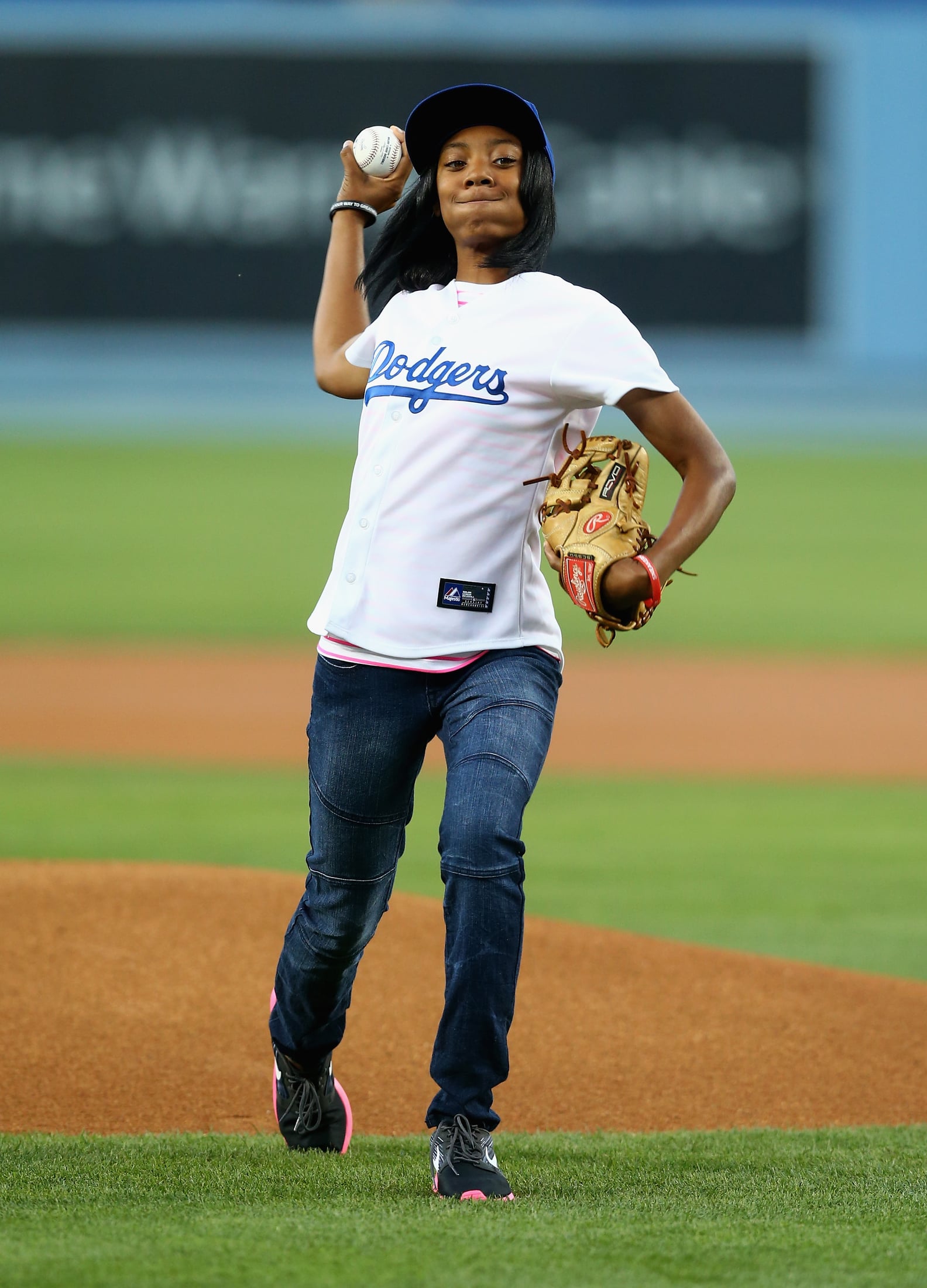 Mo'ne Davis Throws First Pitch at LA Dodgers Game | PS Celebrity
