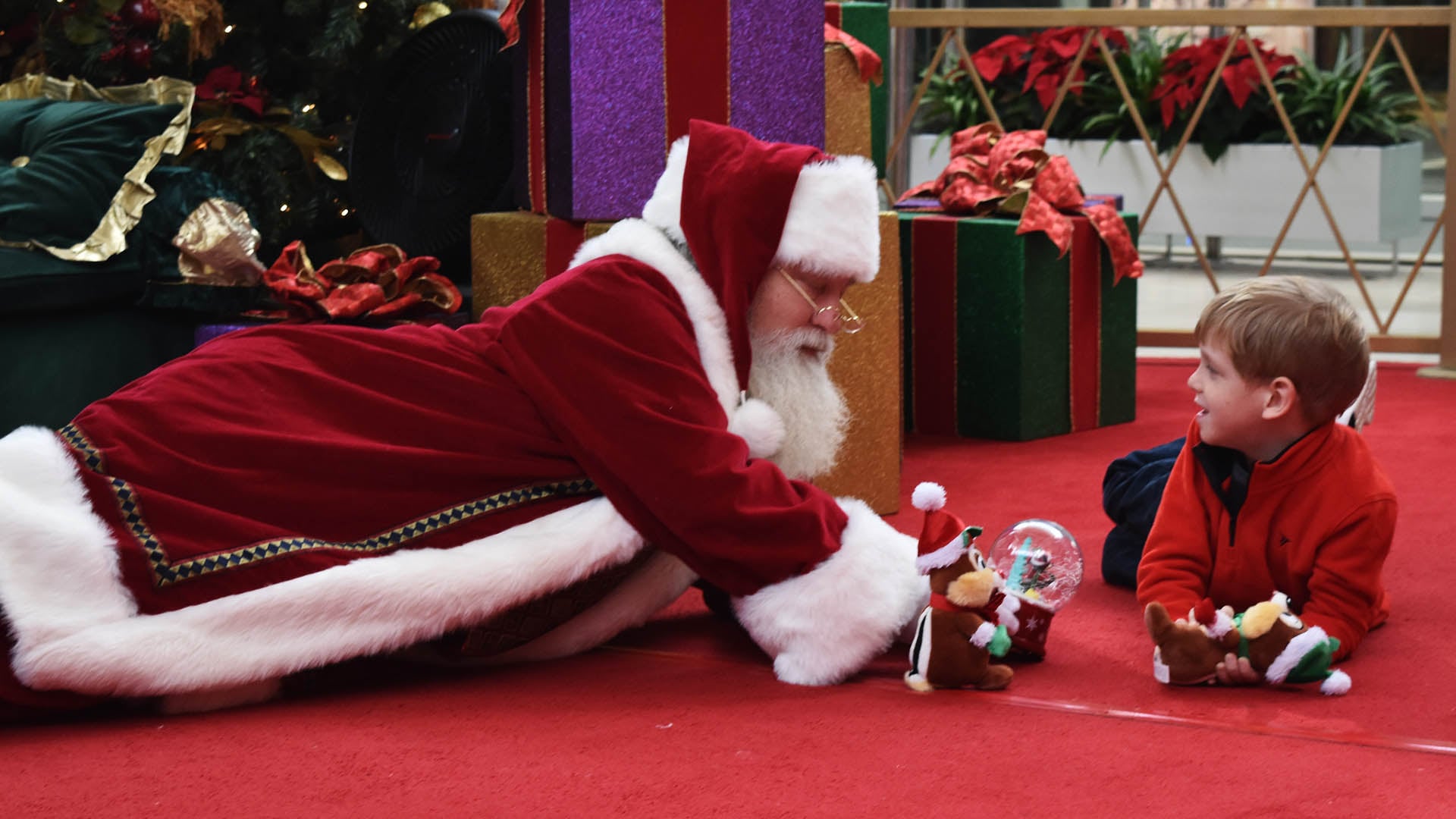 Boy With Autism Meets Santa Through Autism Speaks | POPSUGAR Celebrity