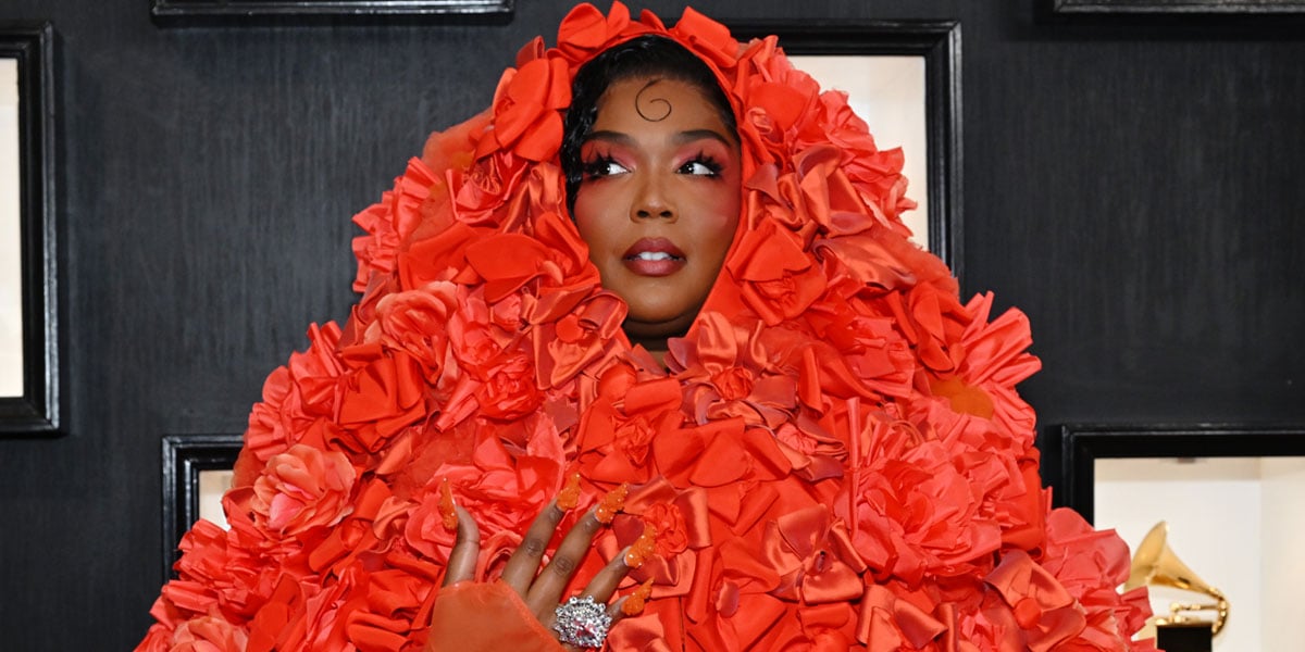 Lizzo's Floral Cape Dress at the Grammys 2023 | Photos | POPSUGAR Fashion