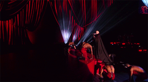 Madonna Falls on Stage at Brit Awards 2015 | PS Celebrity