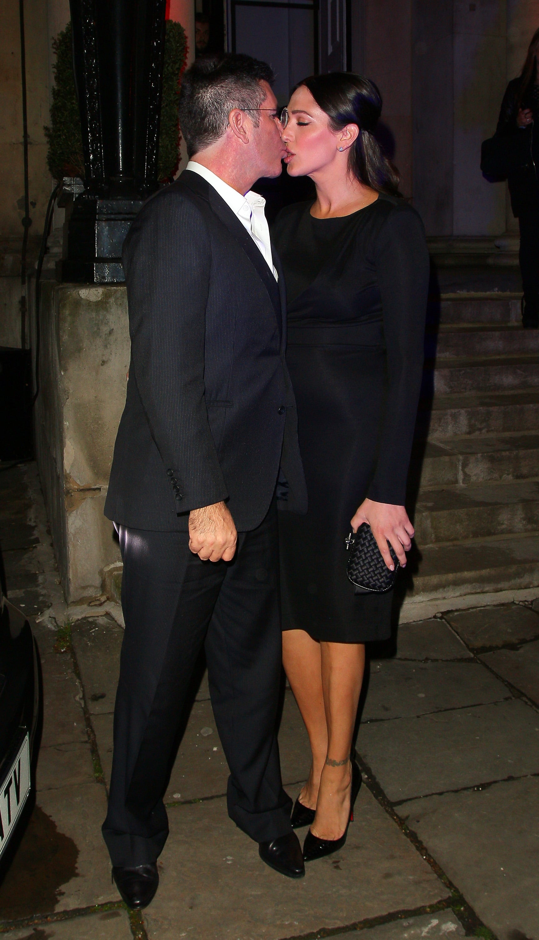 Simon Cowell and Lauren Silverman's First Postbaby Event PDA | PS Celebrity