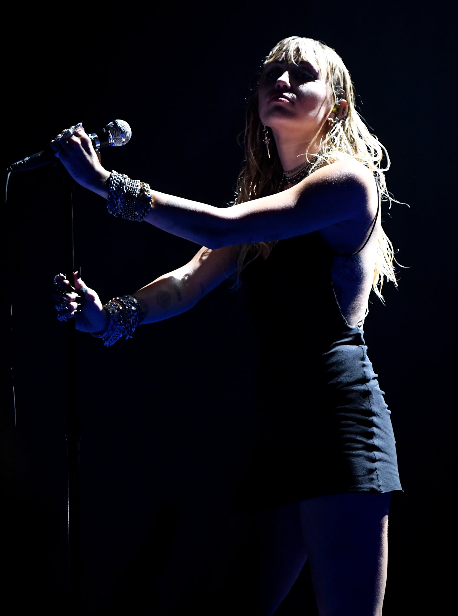 Miley Cyrus Performs "Slide Away" at the MTV VMAs | PS Entertainment