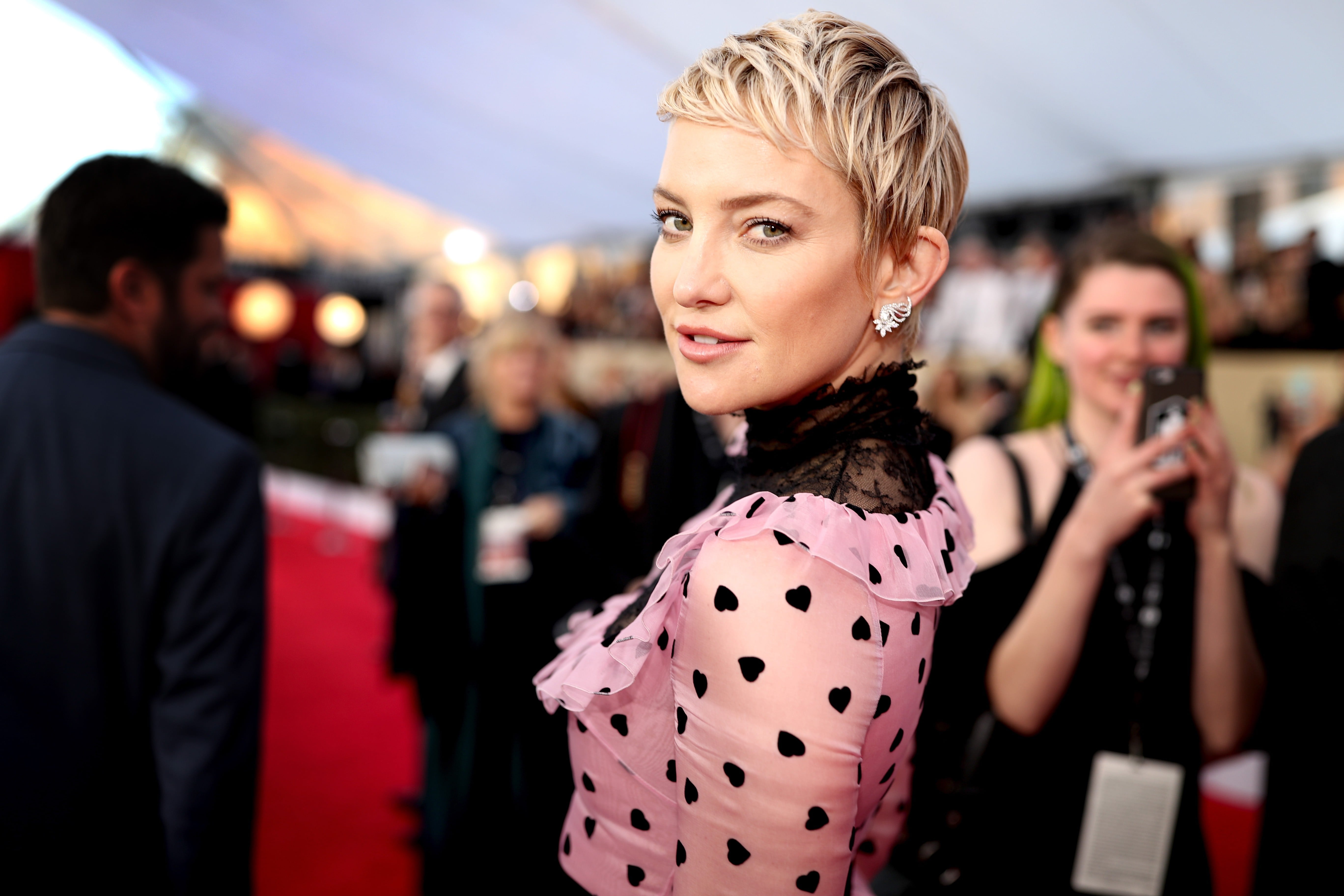 Kate Hudson Pixie Haircut Stylis Interview With Riawna Capri | PS Beauty