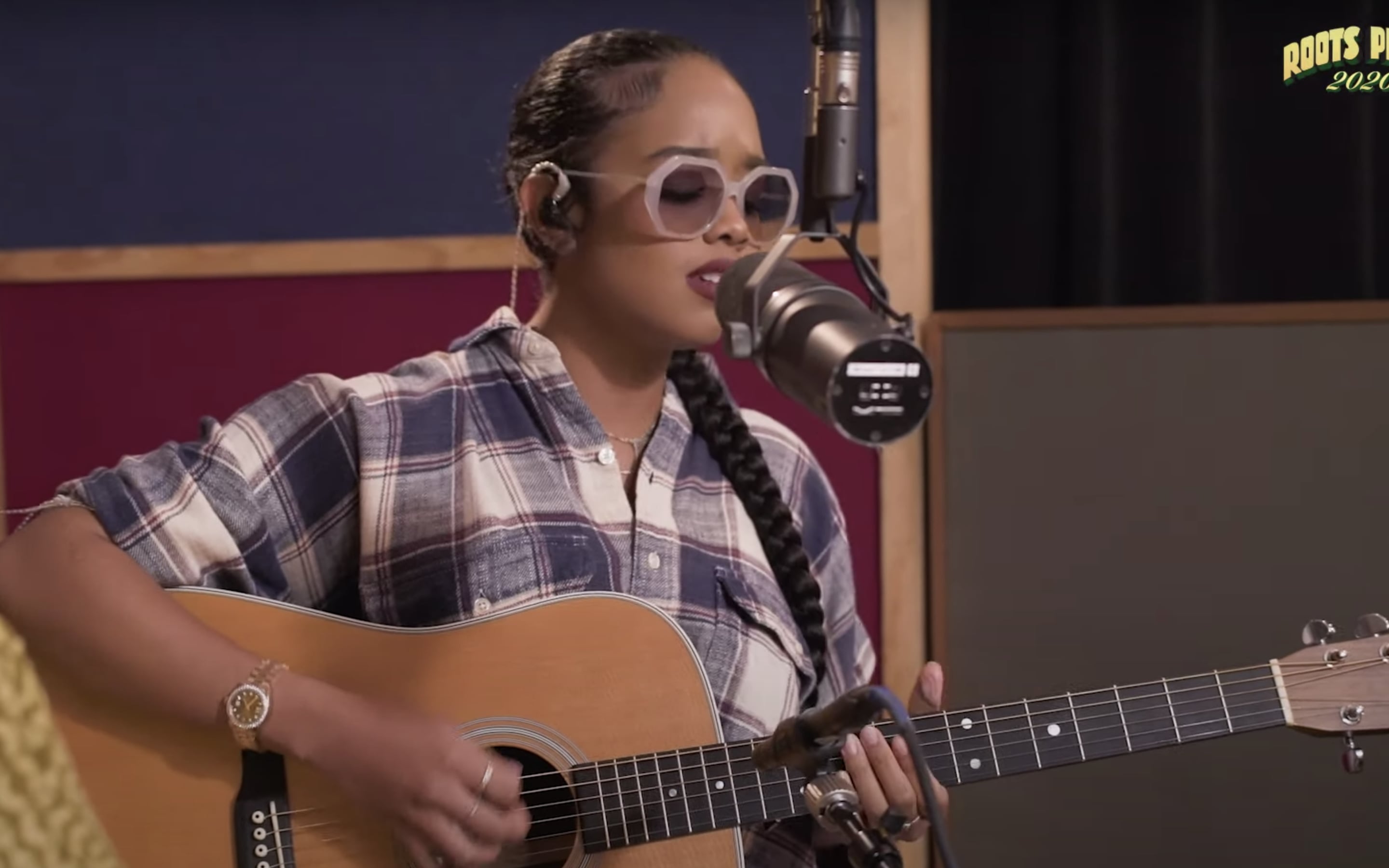 Watch H.E.R. Perform "I Can't Breathe" For Roots Picnic | POPSUGAR ...