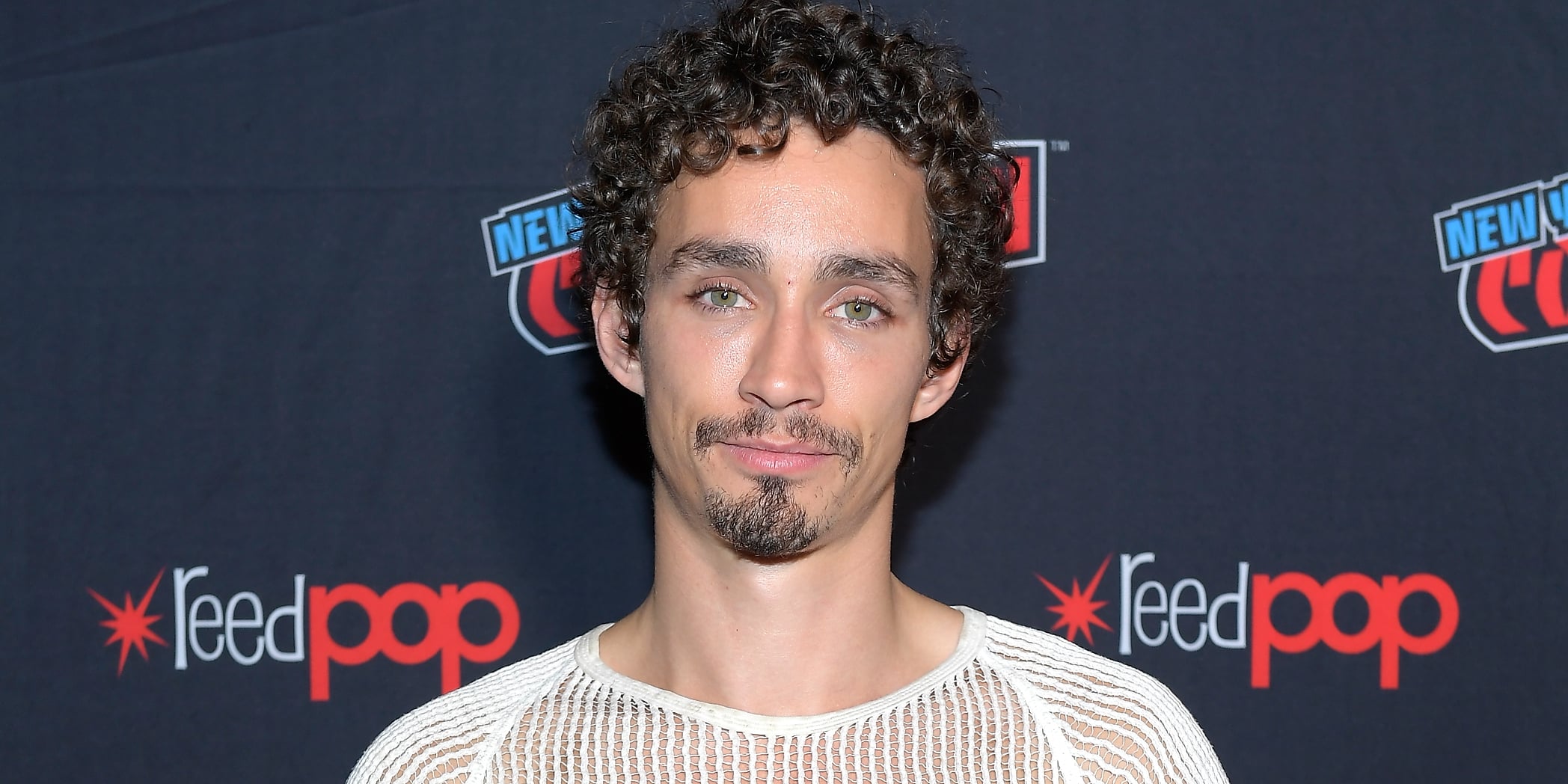 Robert Sheehan Girlfriend 2022