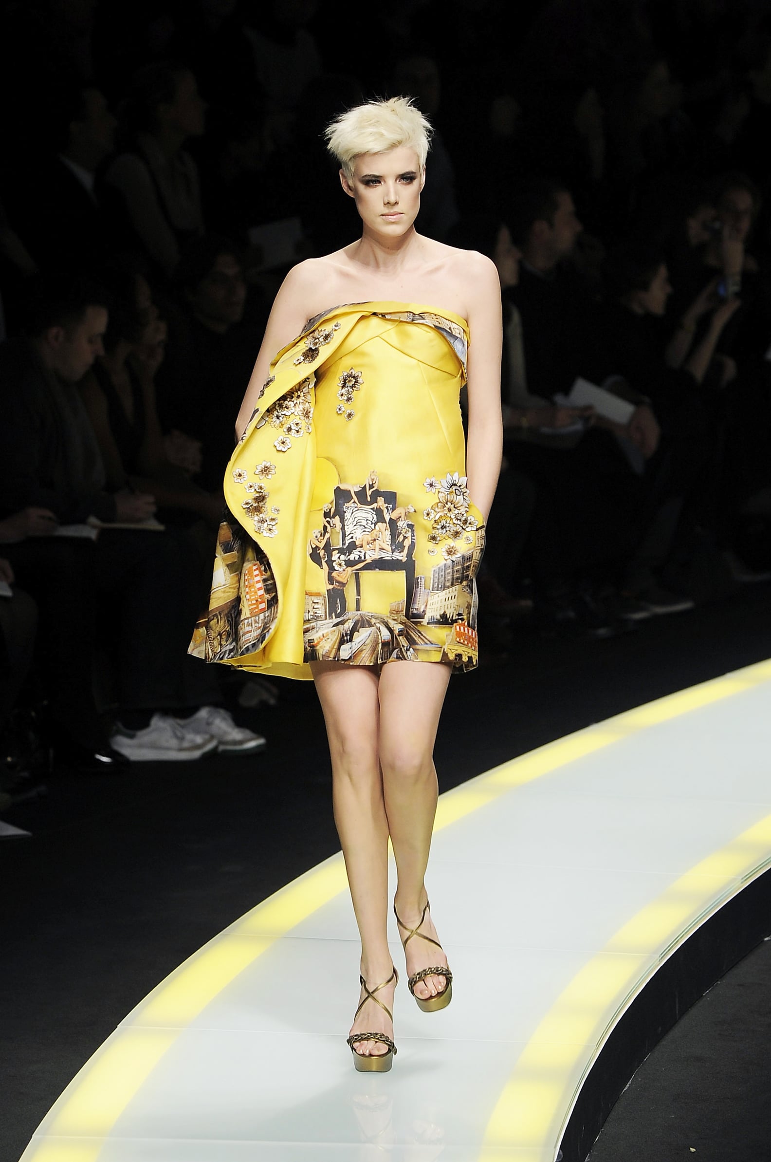Versace Fashion Shows | Pictures | PS Fashion