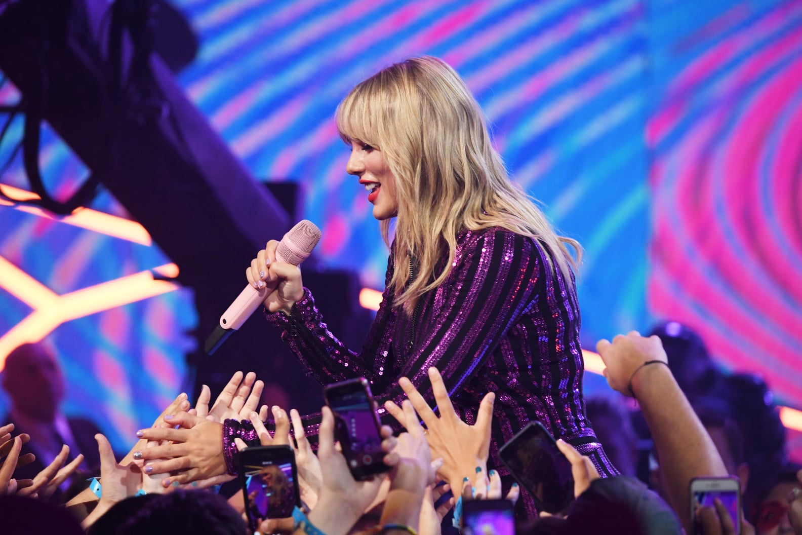 Taylor Swift at Amazon's Prime Day Concert 2019 Pictures | PS Celebrity