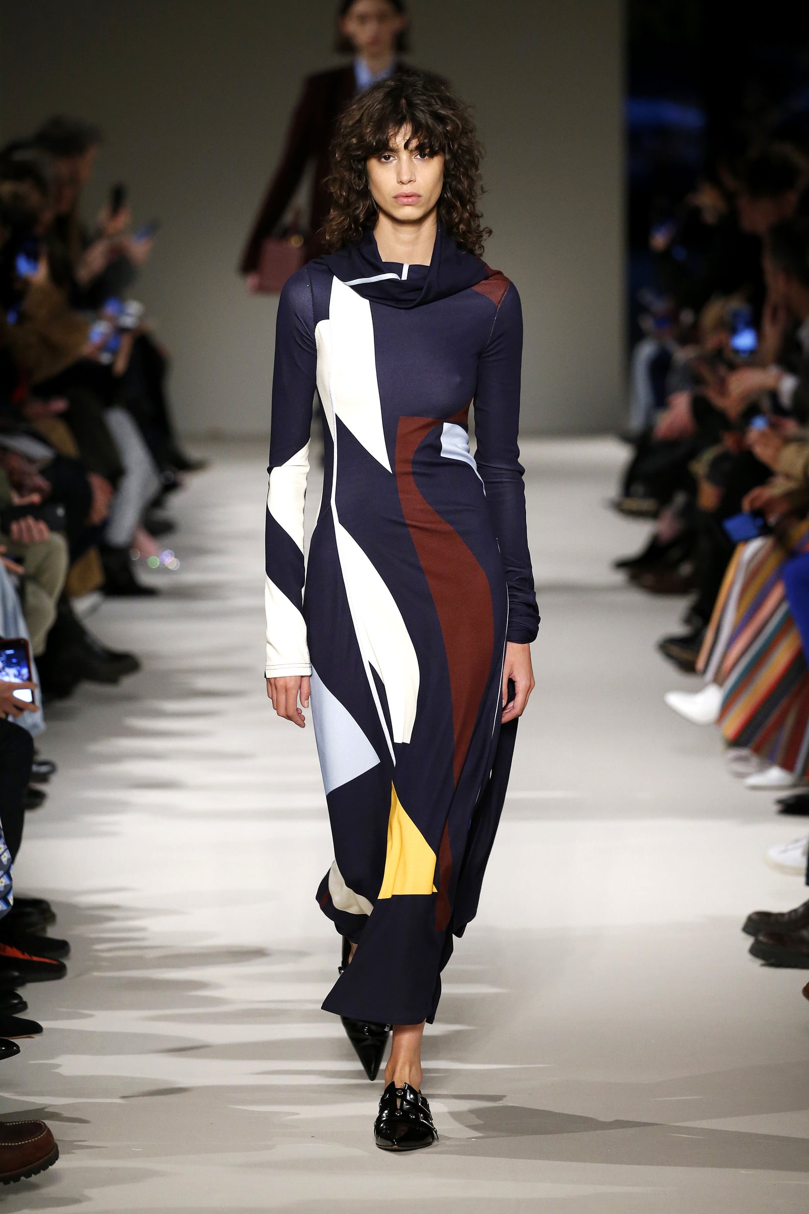 Victoria Beckham Wearing Graphic Print Outfit | PS Fashion