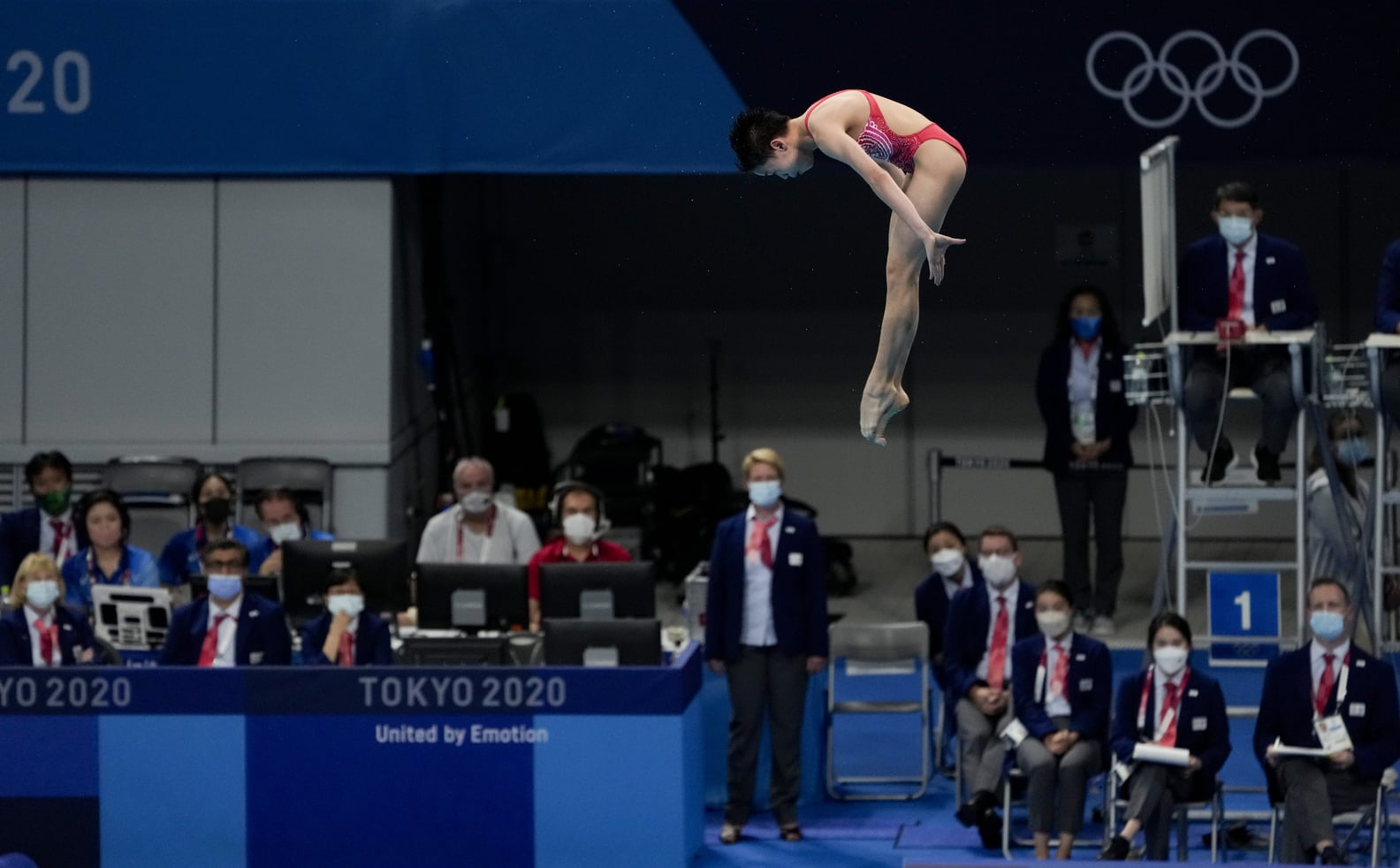 Watch Quan Hongchan's Perfect Dives | PS Fitness