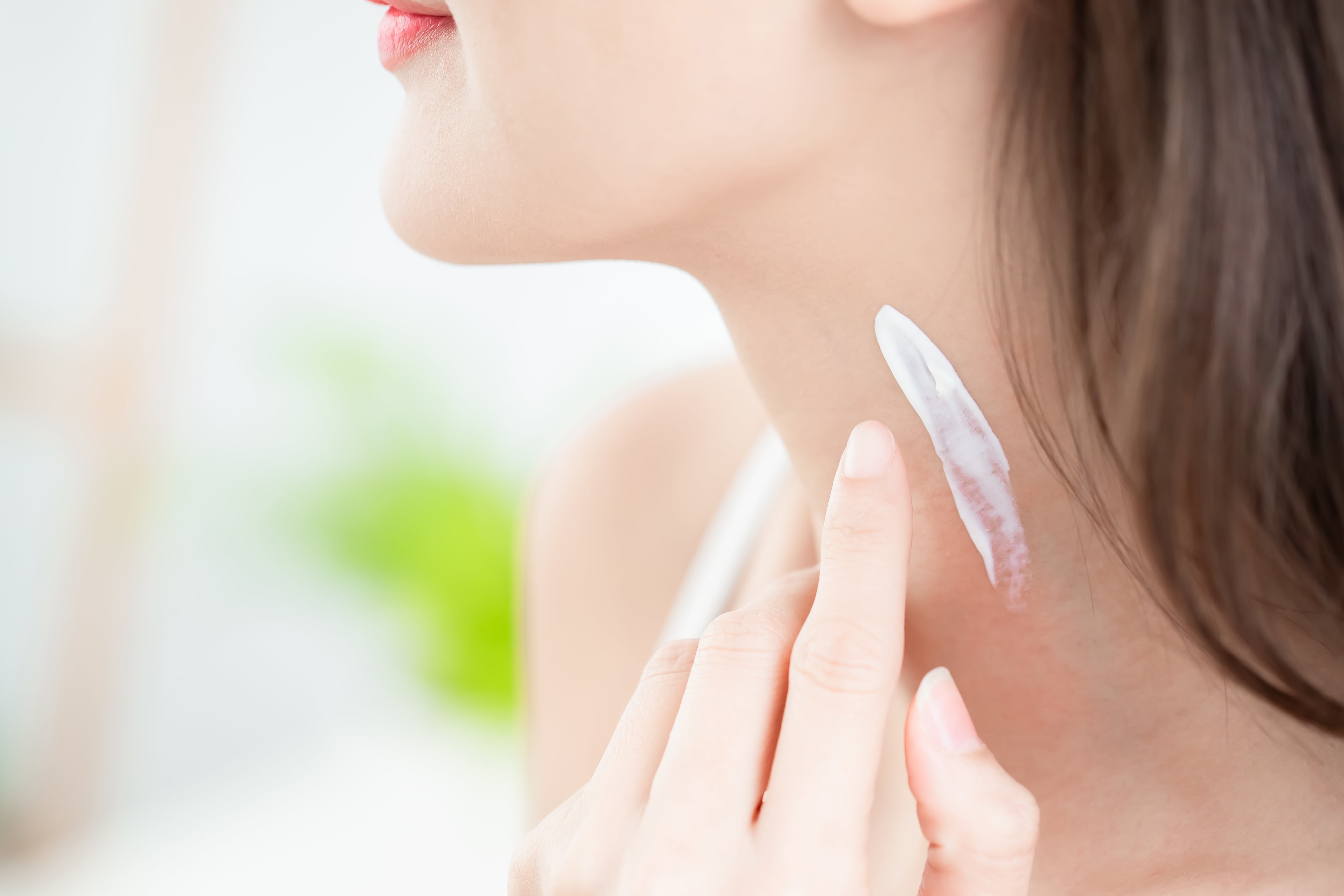 Your Neck Needs a Skin-Care Routine at Every Age | POPSUGAR Beauty