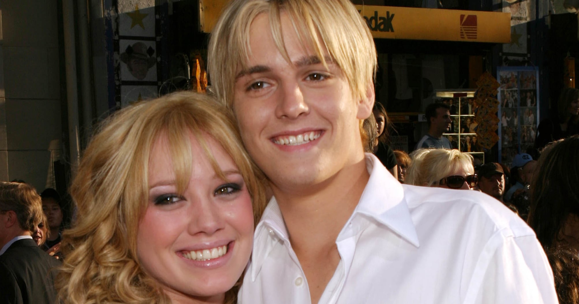 Hilary Duff Responds to Aaron Carter Memoir Release | PS Entertainment