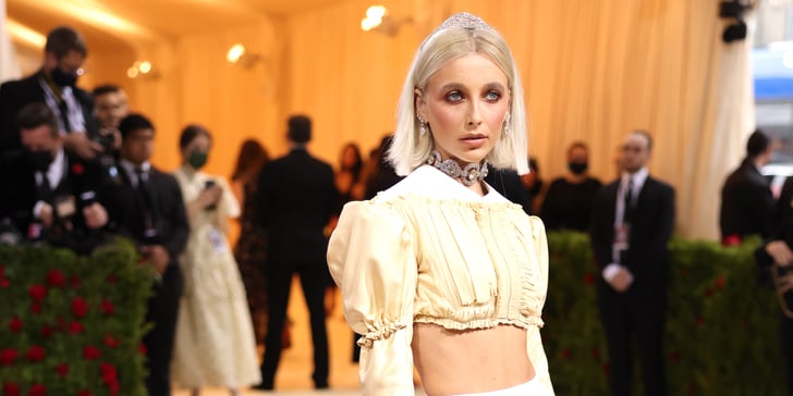 Emma Chamberlain's Platinum Bob Haircut at Met Gala 2022 | POPSUGAR Beauty