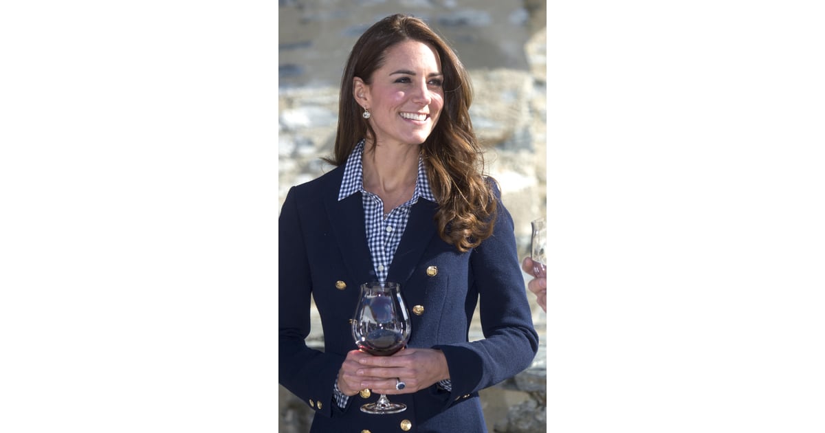 Kate Middleton in a Navy Blazer | Kate Middleton Outfits on Australia ...
