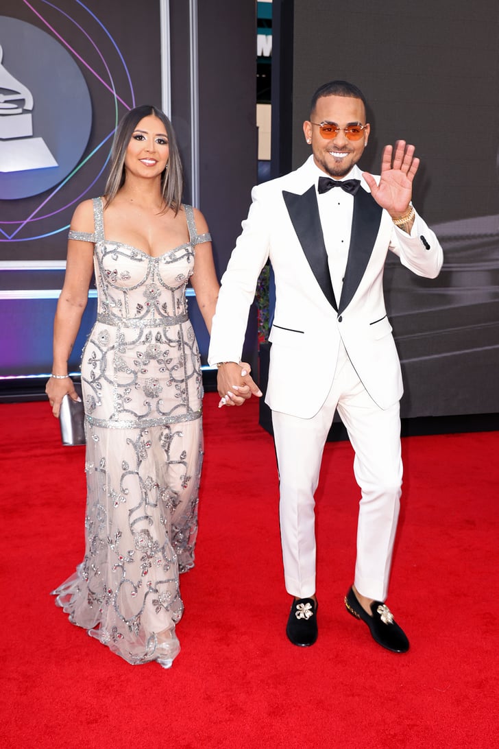 Ozuna and His Wife Kiss on the Latin Grammys Red Carpet | POPSUGAR ...