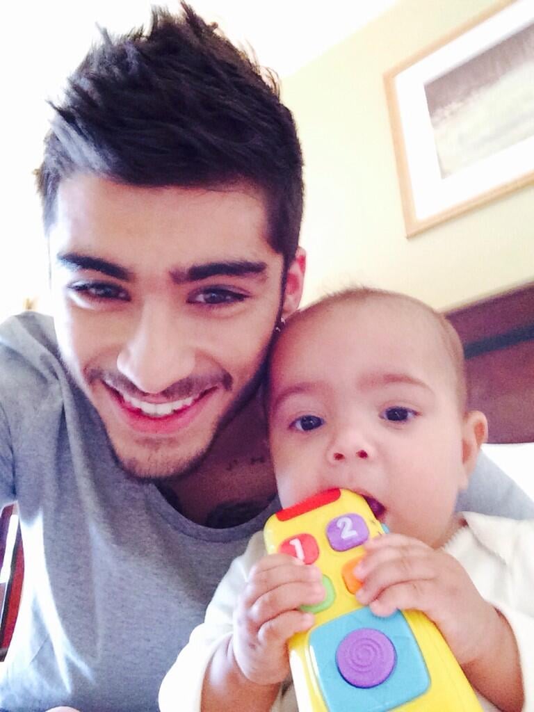 When He Made You Somehow Feel Jealous of a Baby | Zayn Malik Hot ...