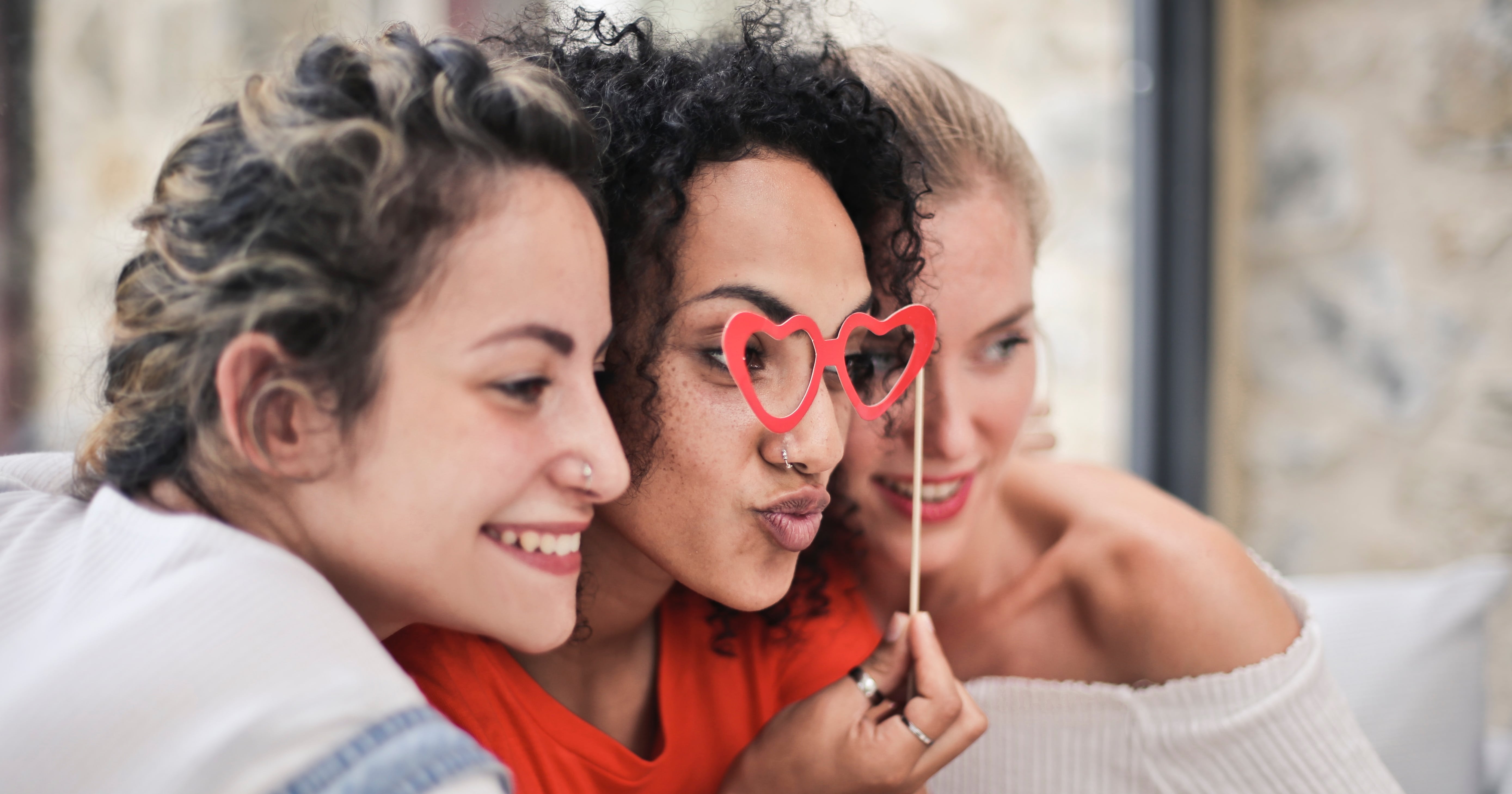 Friendship Issues According to Zodiac Signs | PS Smart Living