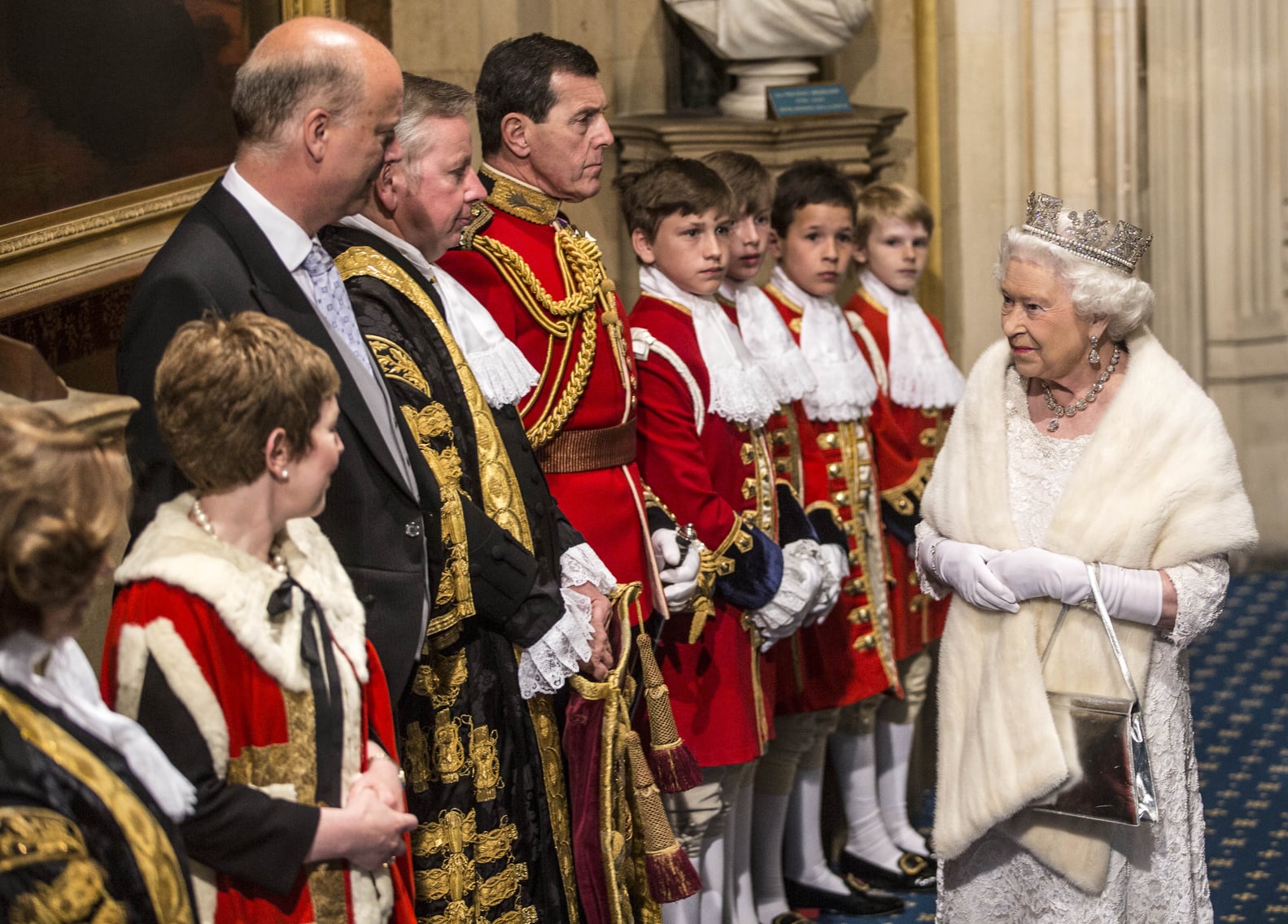 Royal Etiquette Rules | PS Celebrity