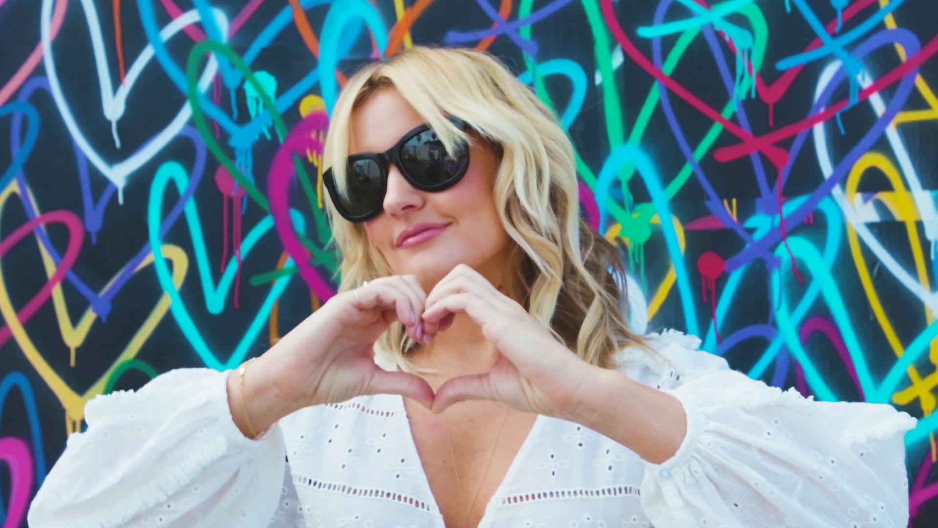 Kirbie Johnson Styles Her California Beach Waves | PS Beauty