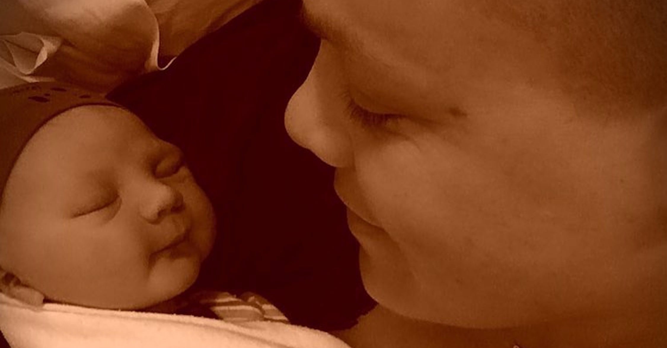 Pink Gives Birth to Baby Boy 2016 | PS Celebrity