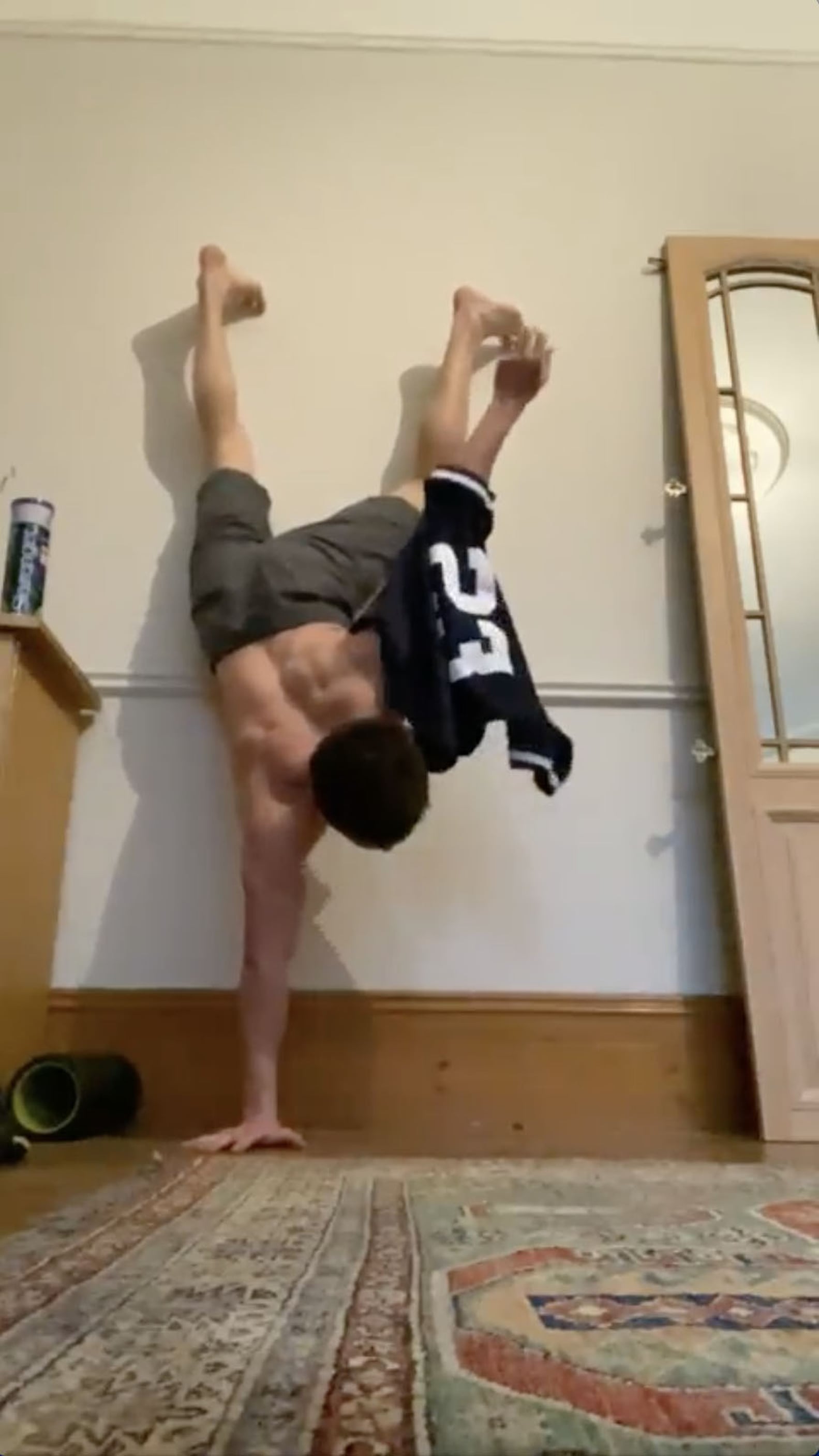 Celebrities Doing the Handstand Challenge | Pictures | PS Celebrity