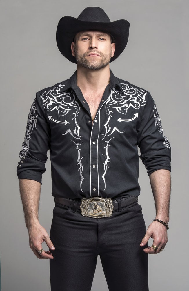 Rafael Amaya Sexiest Pictures Popsugar Latina Photo 4
