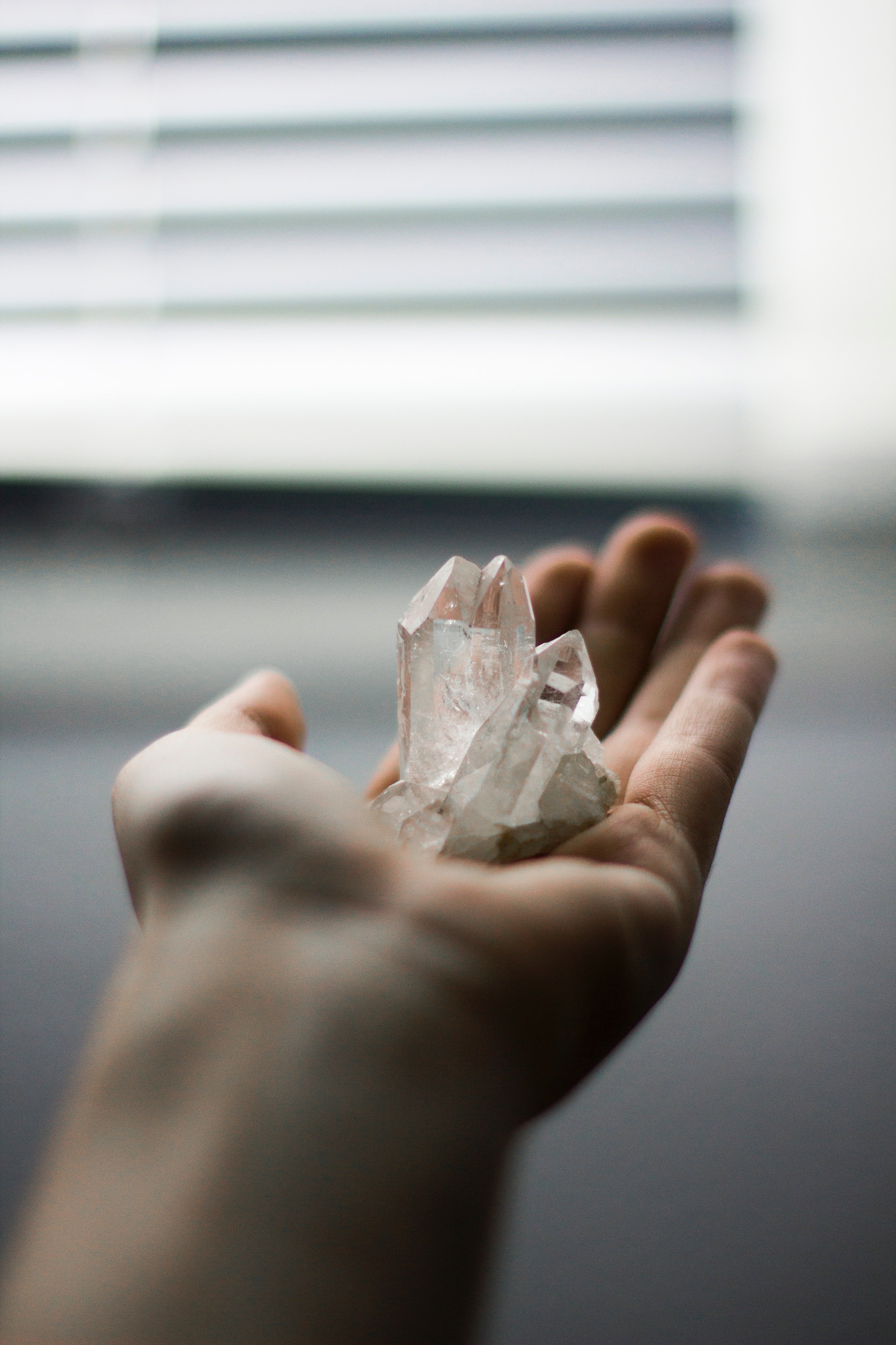 How to Decorate Your Home With Crystals For the Holidays | PS Family