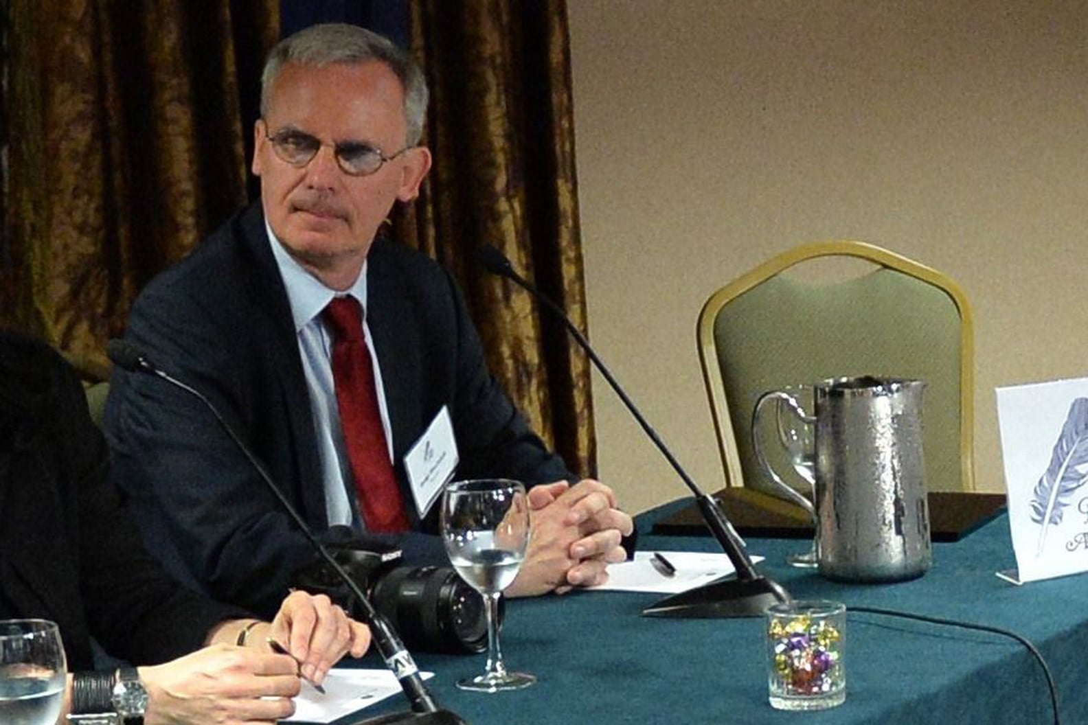 Real People From the Snowden Movie | PS Entertainment