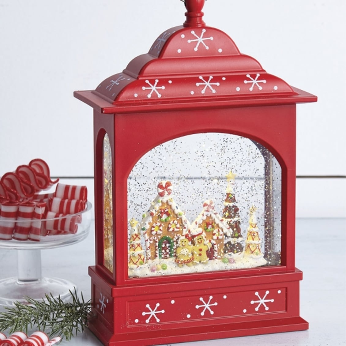 These Christmas Water Lanterns Light Up With Festive Scenes | PS Home