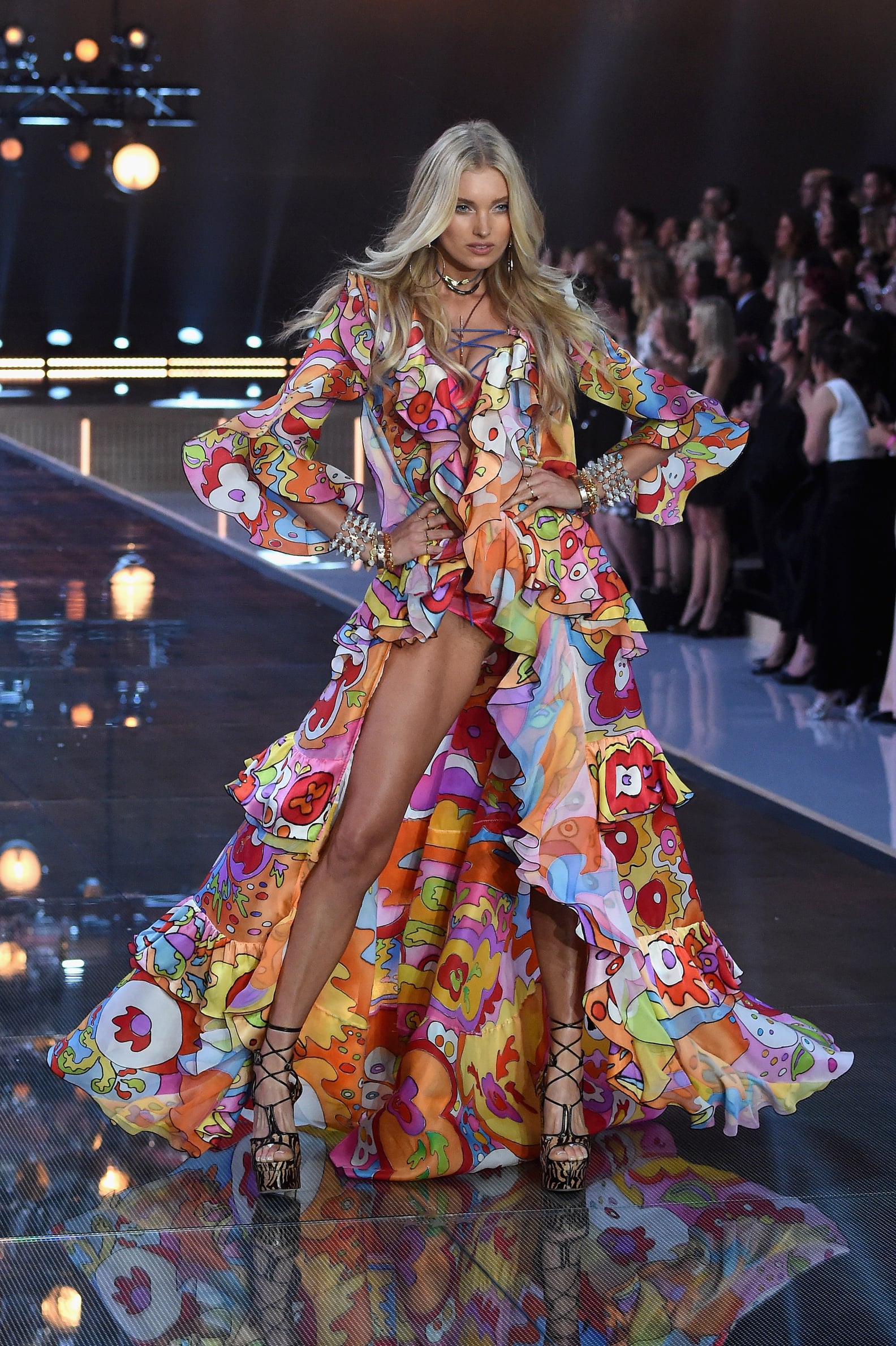 Victoria's Secret Fashion Show Runway Pictures 2015 | PS Fashion