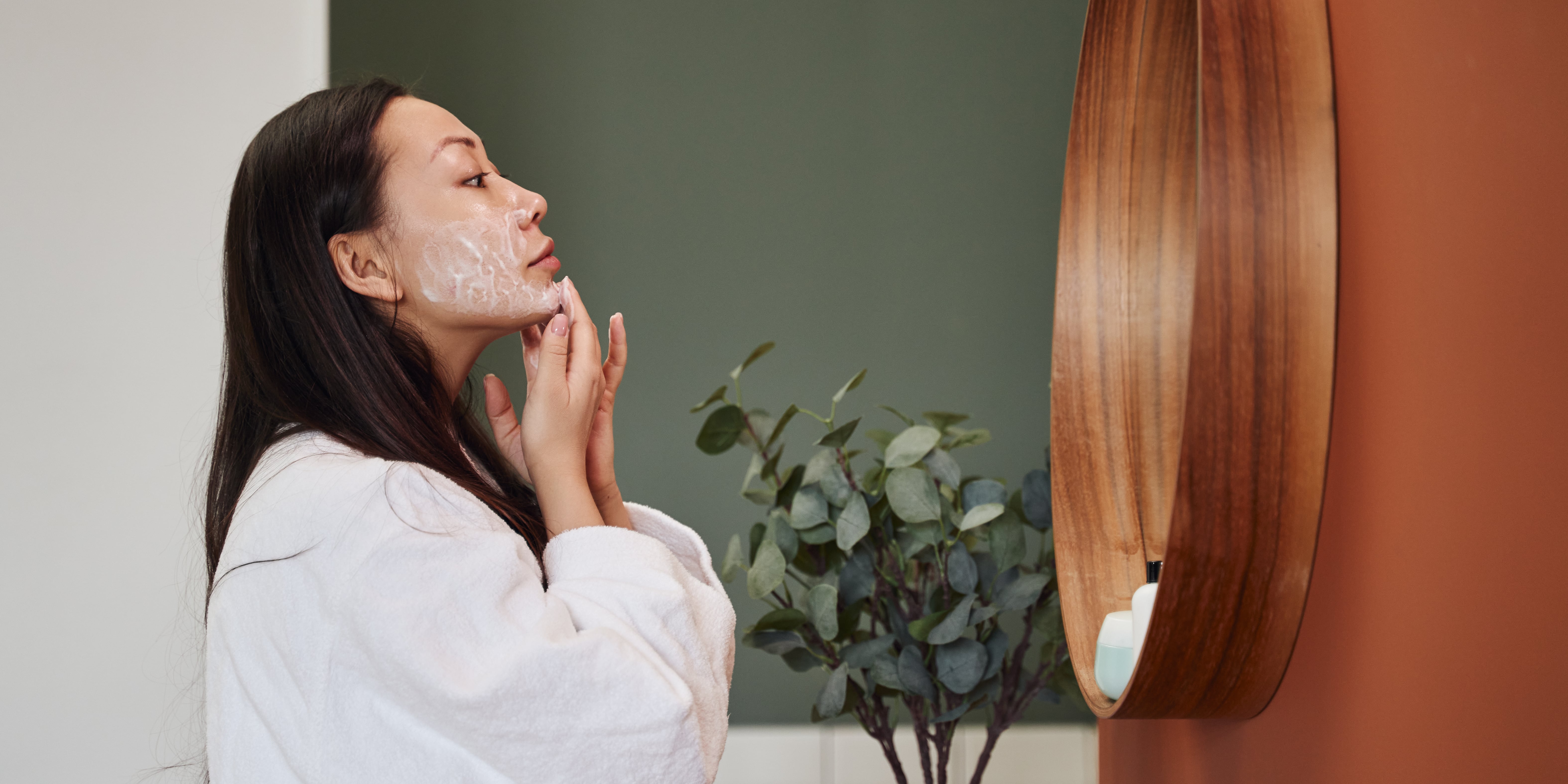 What Is the "Retinol Sandwich" Method? | POPSUGAR Beauty