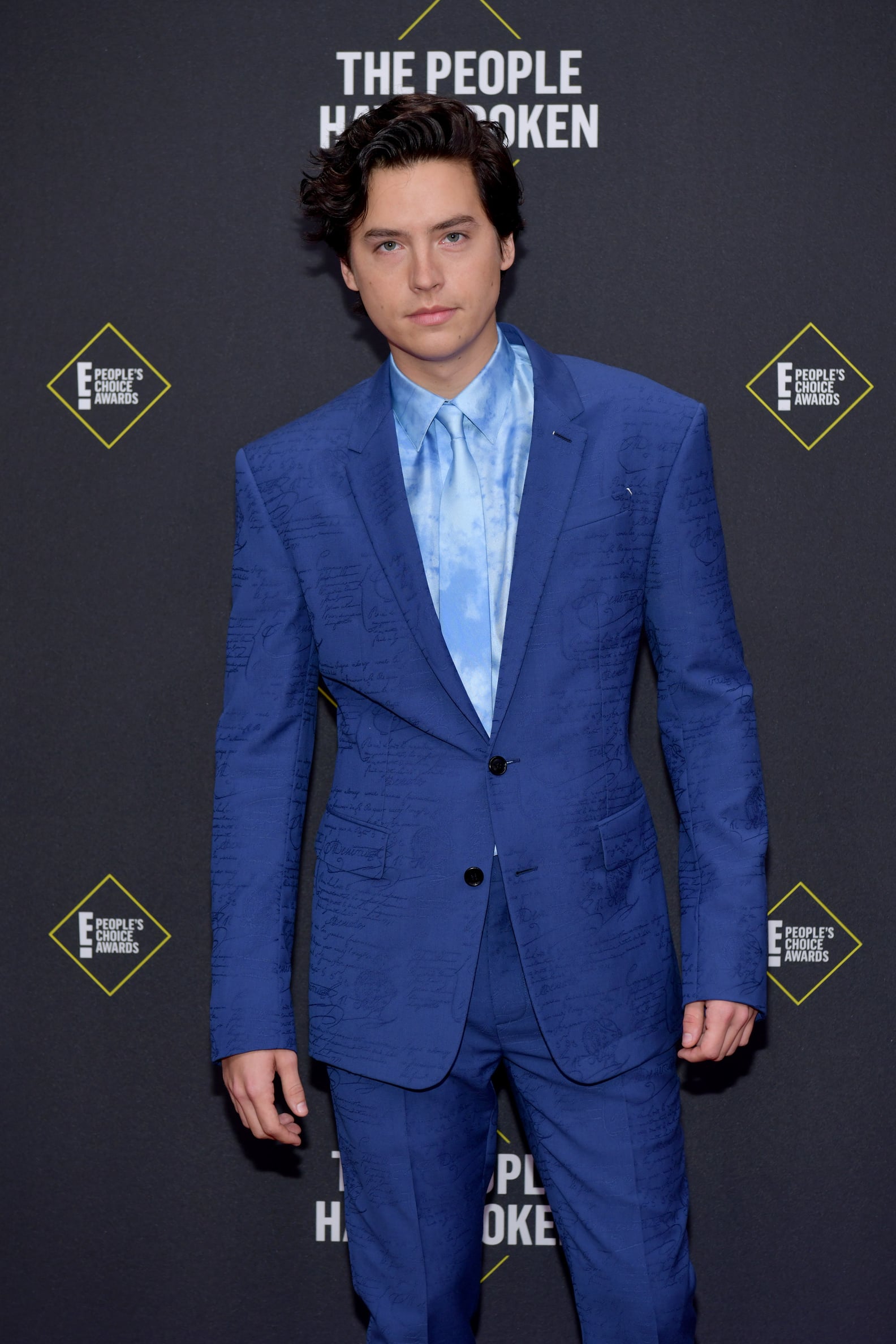 Cole Sprouse's Blue Suit at the 2019 People's Choice Awards | PS Fashion