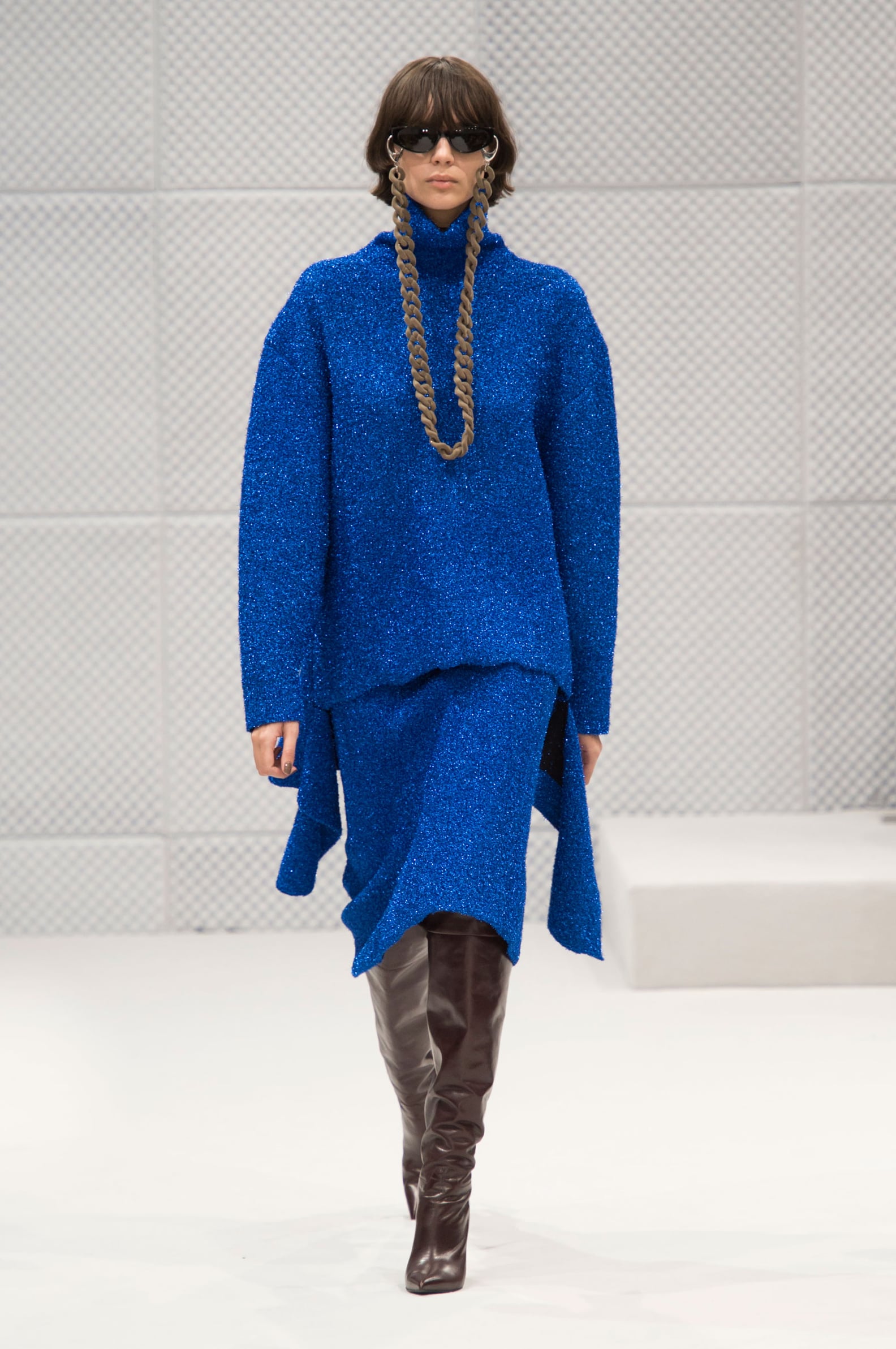 Balenciaga Fall 2016 Runway | PS Fashion