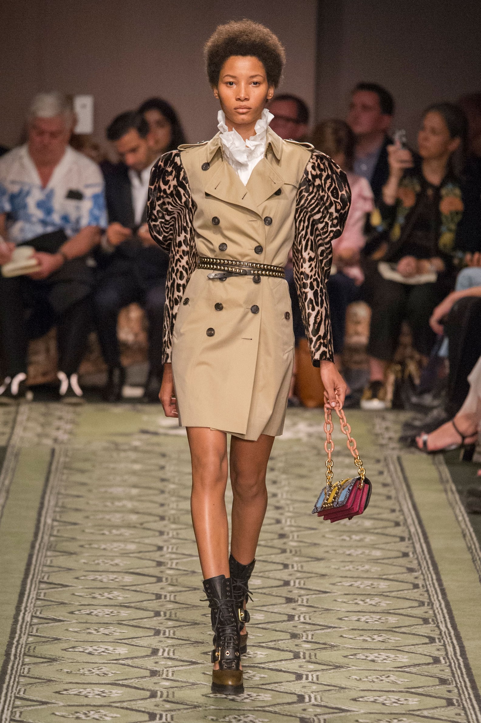 Burberry Runway Show September 2016 | PS Fashion