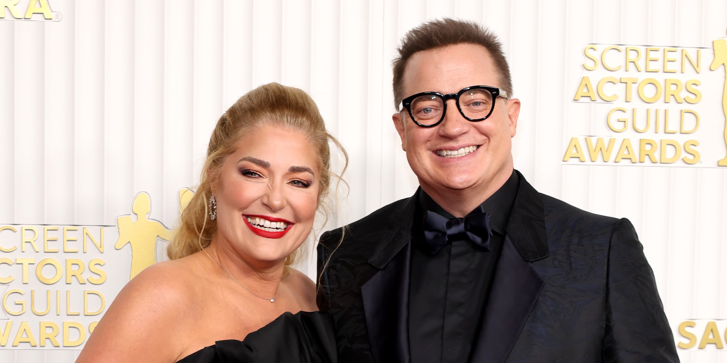 Brendan Fraser and Jeanne Moore at 2023 SAG Awards | PS Celebrity