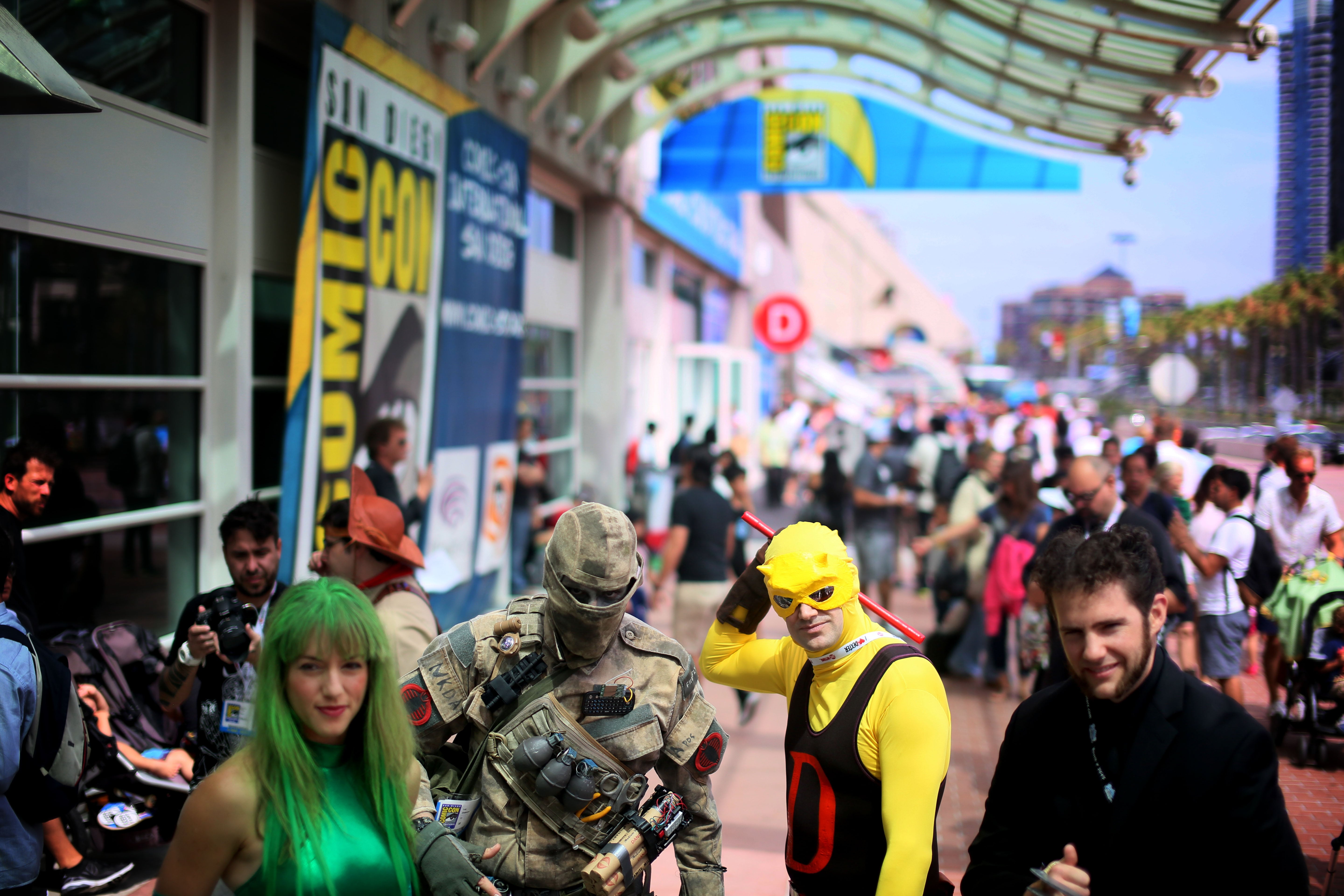Comic-Con Waiting in Line | POPSUGAR Tech