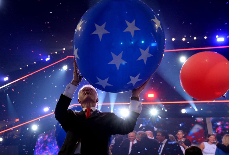 Bill and Hillary Clinton Playing With Balloons at DNC 2016 | POPSUGAR ...