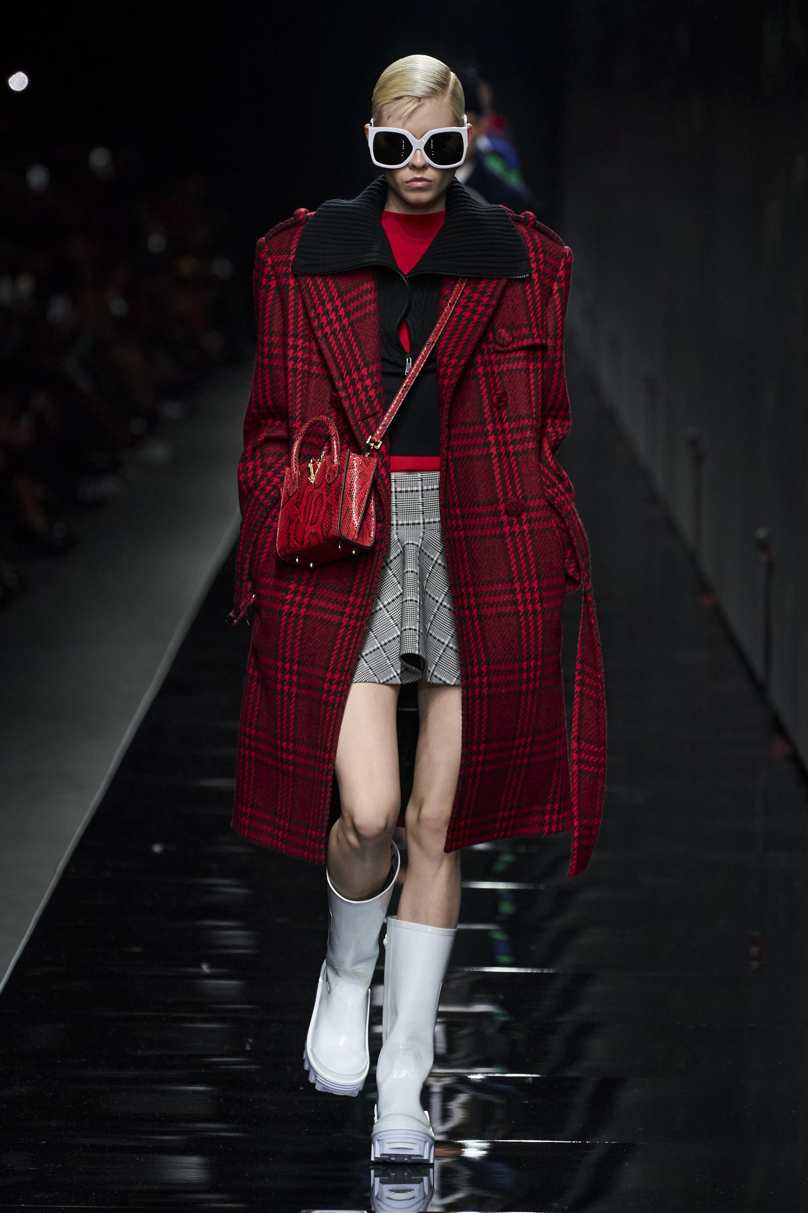 Versace's Fall/Winter 2020 Runway Show at Milan Fashion Week | PS Fashion