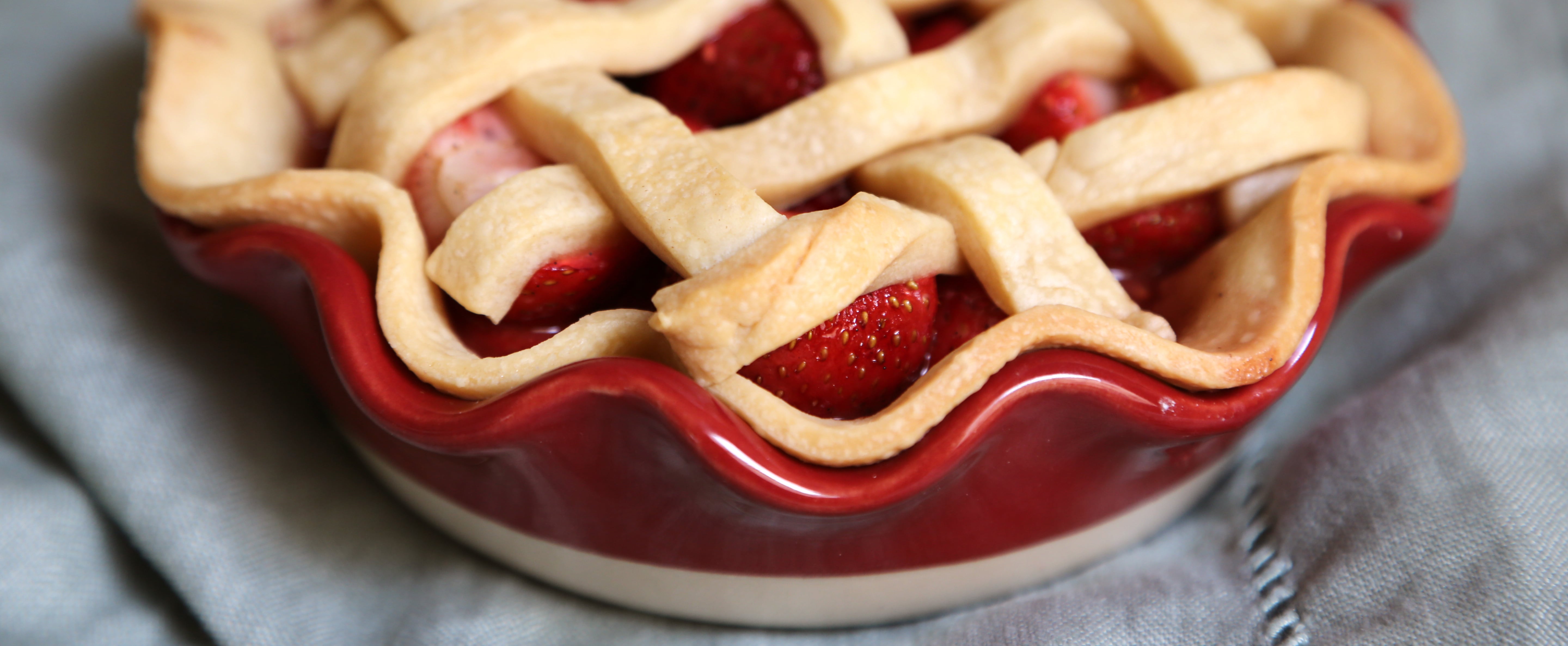 Fresh Strawberry Raspberry Pie Recipe | PS Food