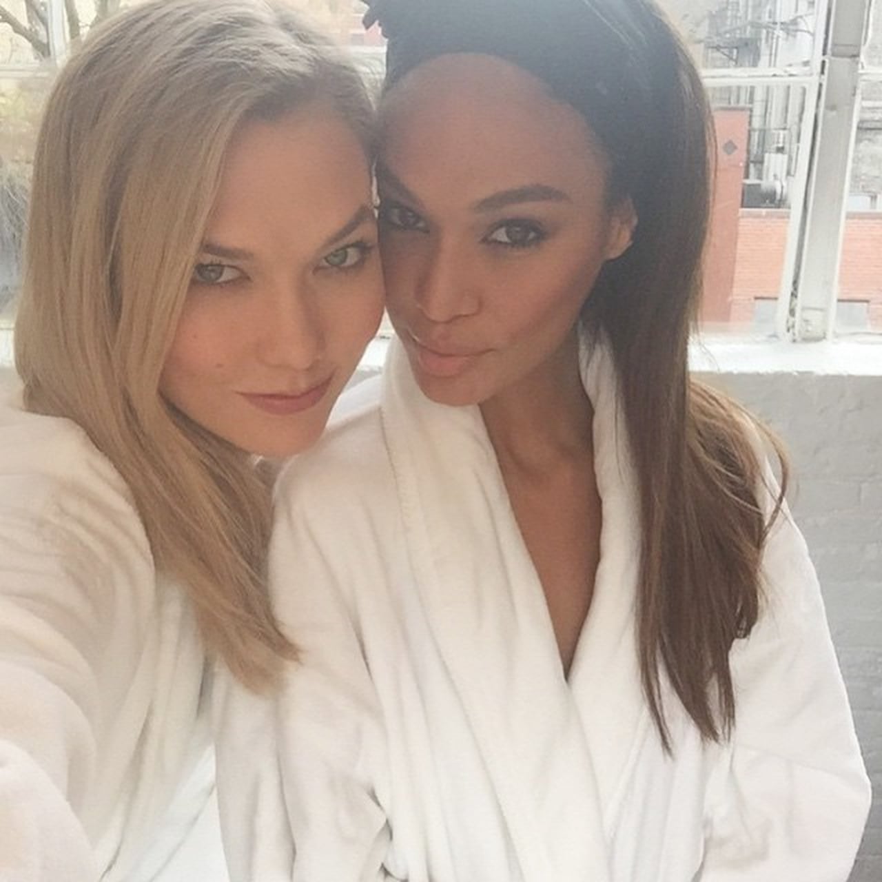 Joan Smallss Selfies Popsugar Latina
