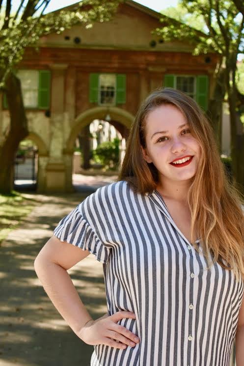 Liz Simmons - POPSUGAR