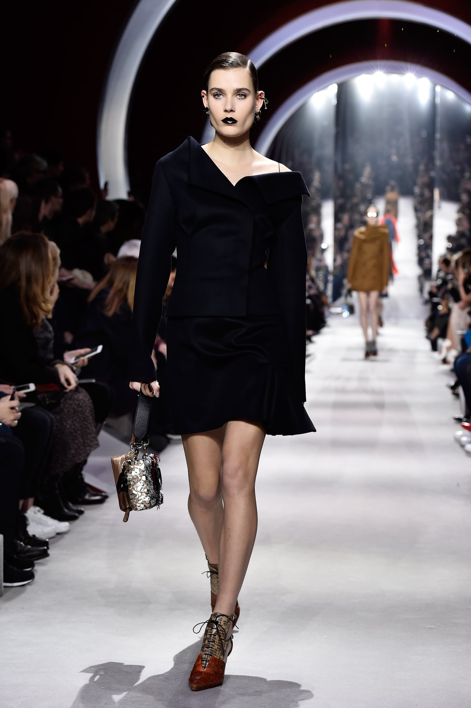 Dior Fall 2016 Runway | PS Fashion