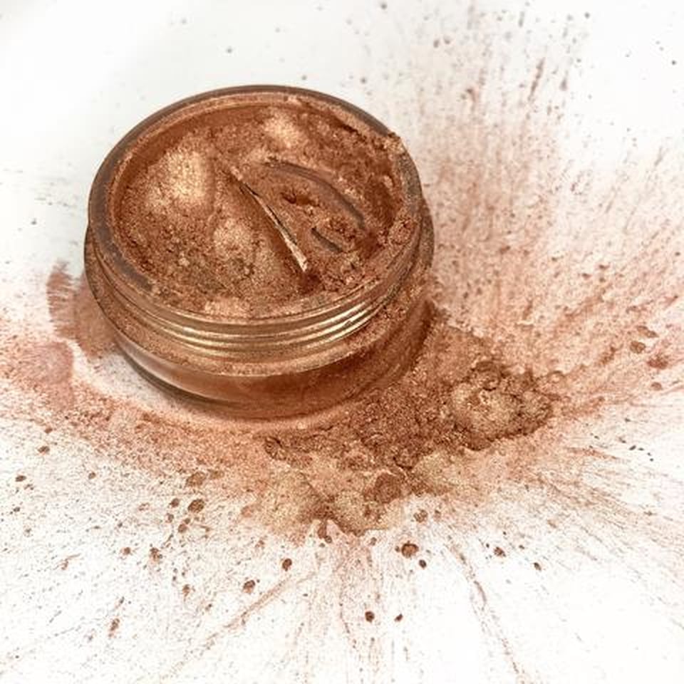 Rose Gold Highlighter For Deep Skin Tones MakeupforWOC | POPSUGAR Beauty