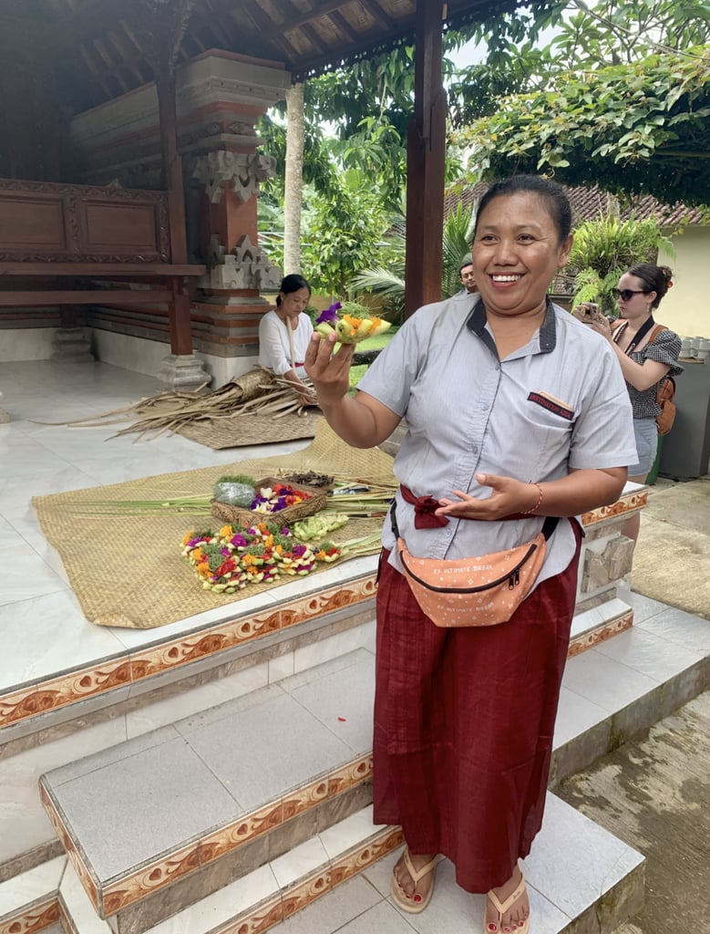 Reasons You Should Hire a Tour Guide on Your Next Vacation | POPSUGAR ...