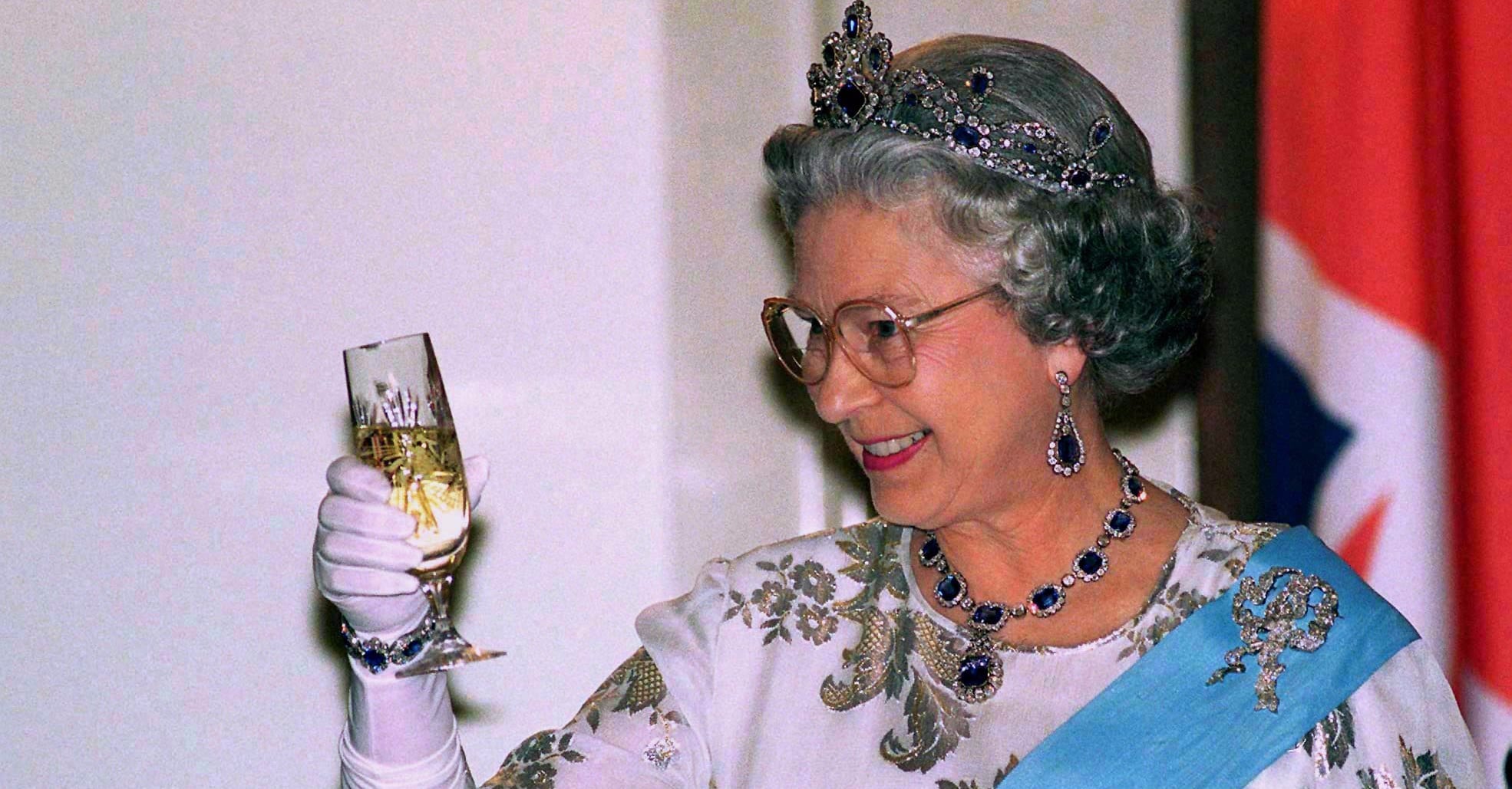 Does Queen Elizabeth Drink Alcohol? | PS Celebrity