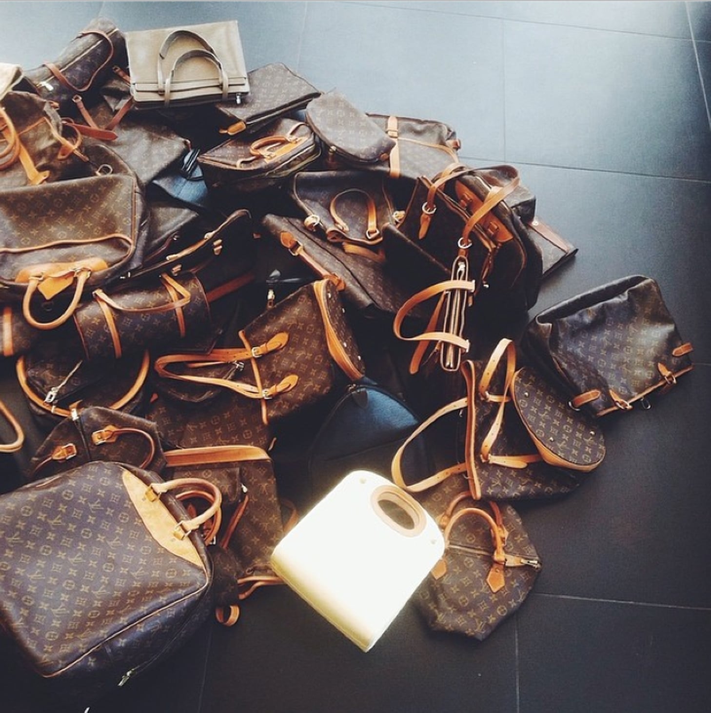 Consignment Online Shopping and Selling Tips | PS Fashion