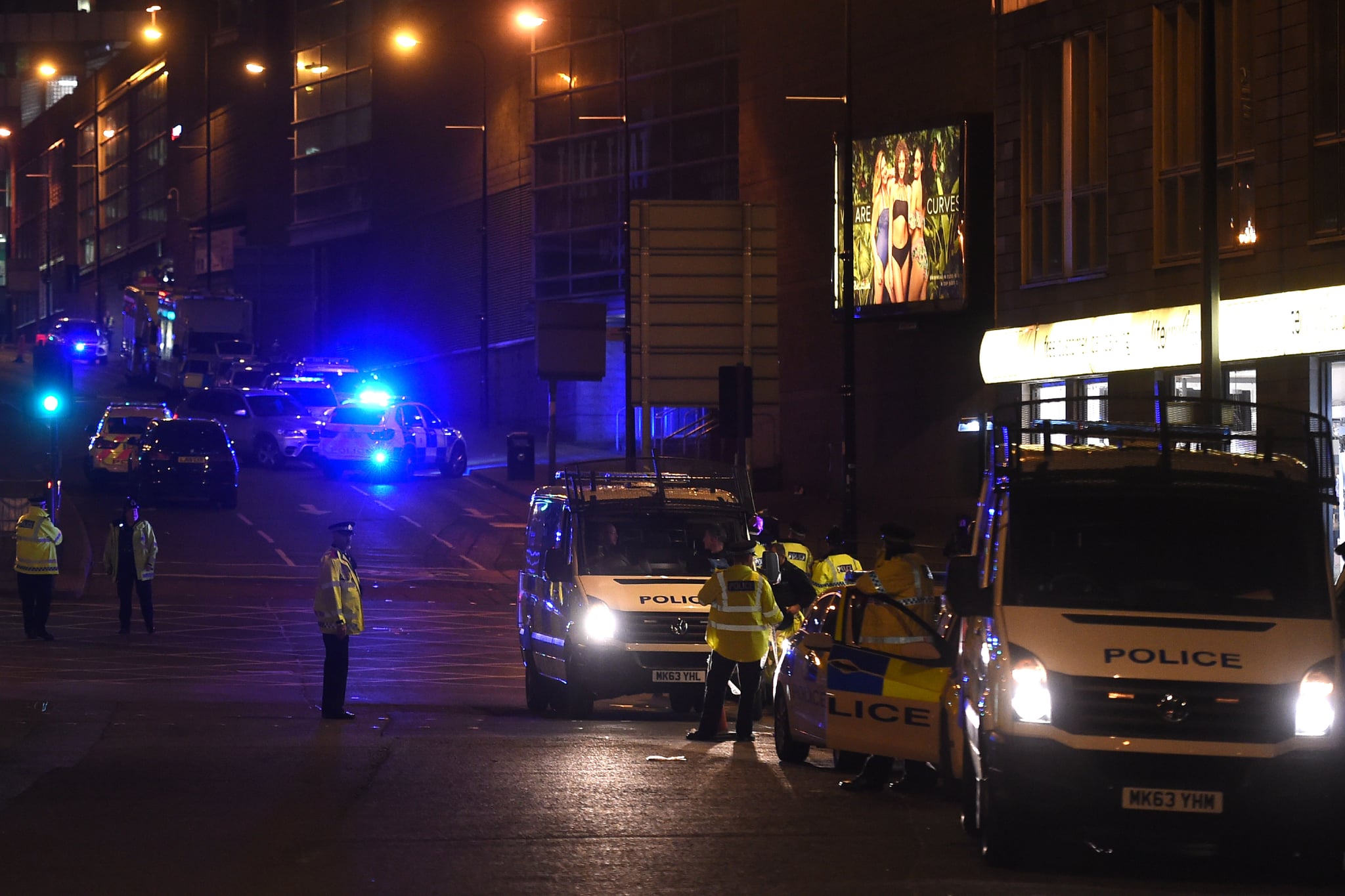 Homeless Man Helps Manchester Explosion Victims | POPSUGAR News