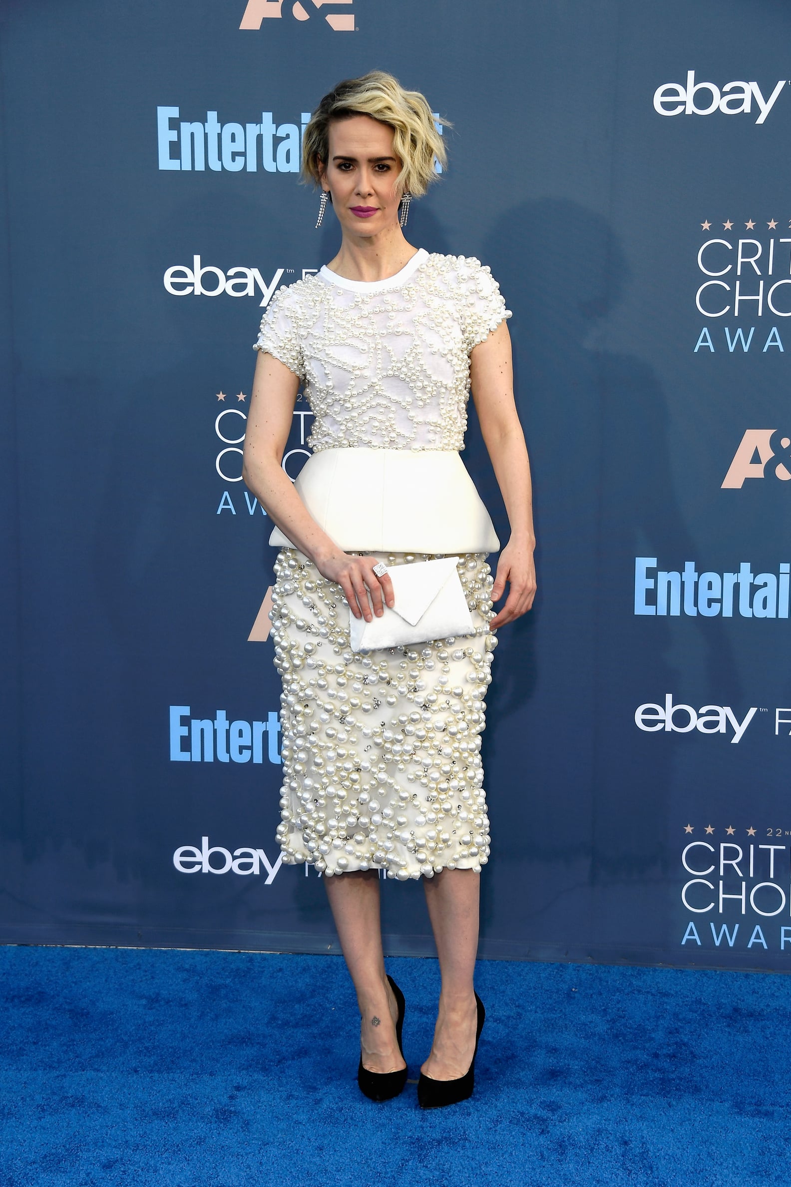 Sarah Paulson and Amanda Peet at 2017 Critics' Choice Awards | PS Celebrity