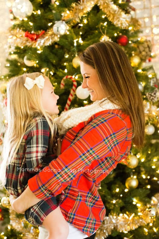 Unique Christmas Portrait Pose Ideas
